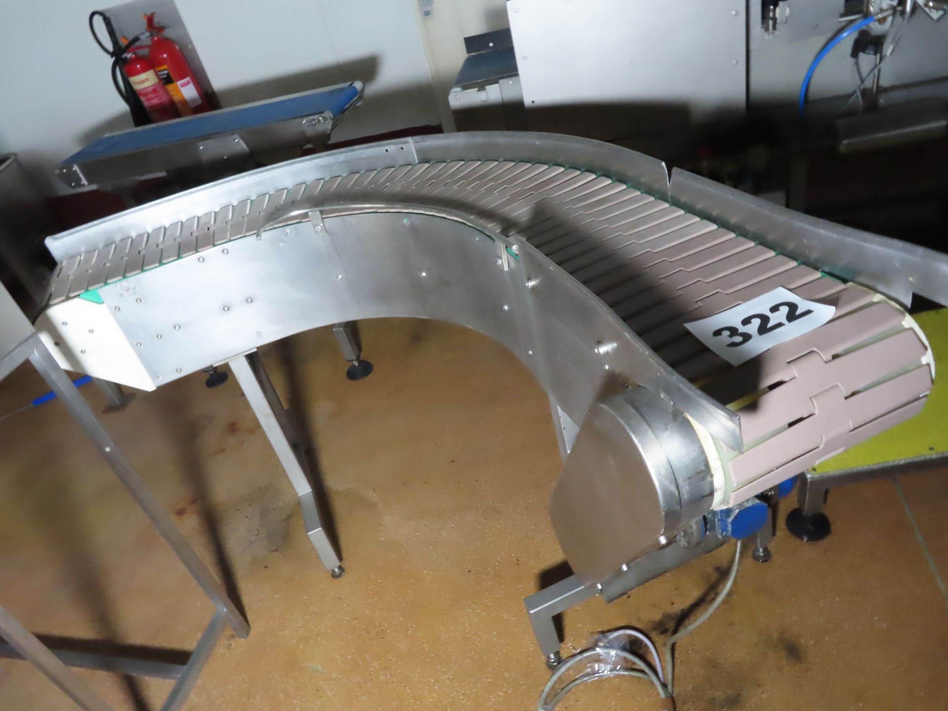 1 x 90 degree bend conveyor. Slatted belt. 250 mm belt width. Running ...