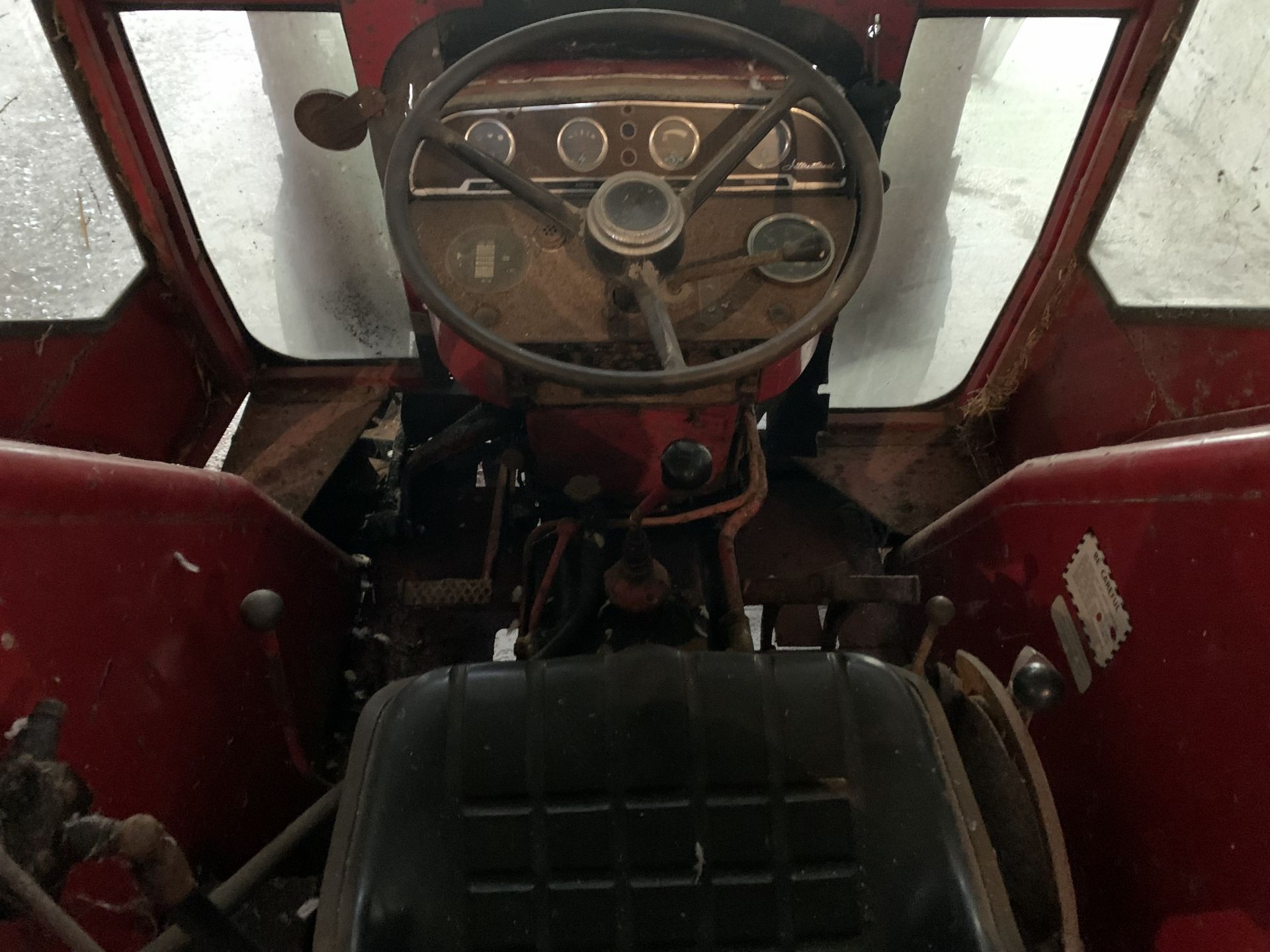 1974 International 354 tractor, PWF 449M, 2051 hours, with loader ...