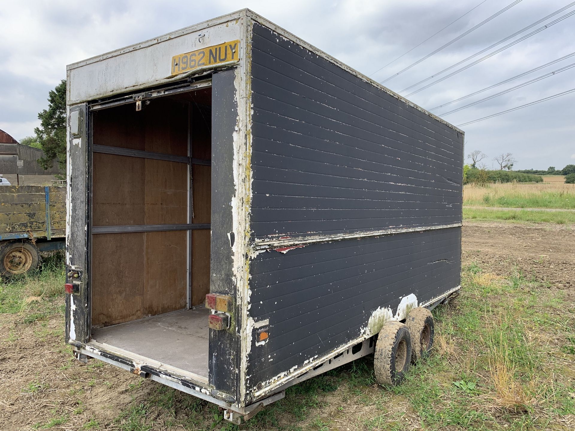 Twin axle box trailer