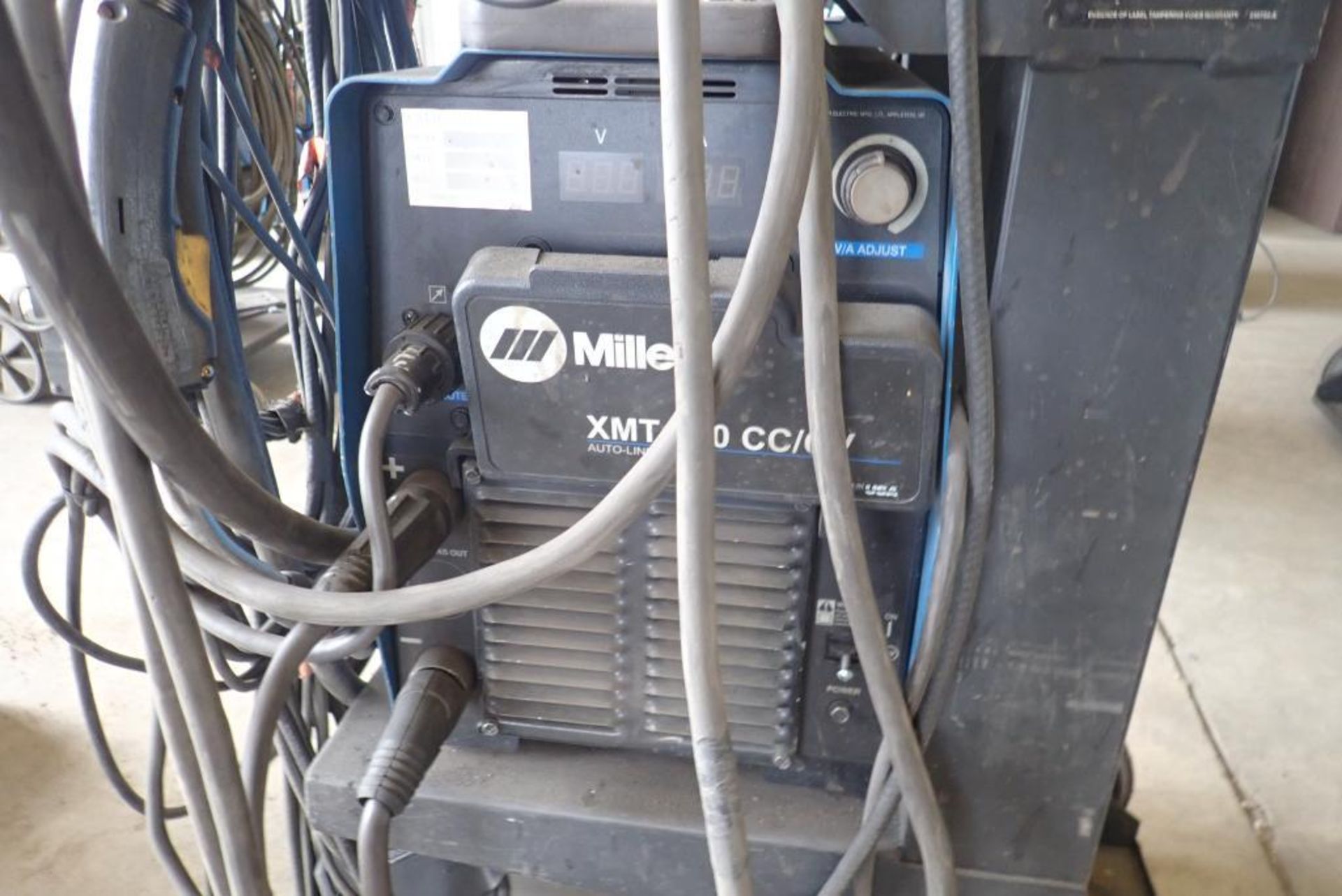 Miller XMT 350 CC/CV Autoline Welding Power Source w/Miller 22A 24V ...