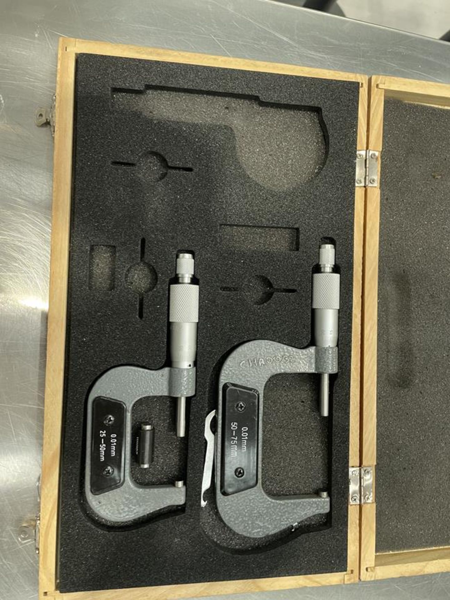 3x (no.) stainless steel digital callipers, Insize Precision ...