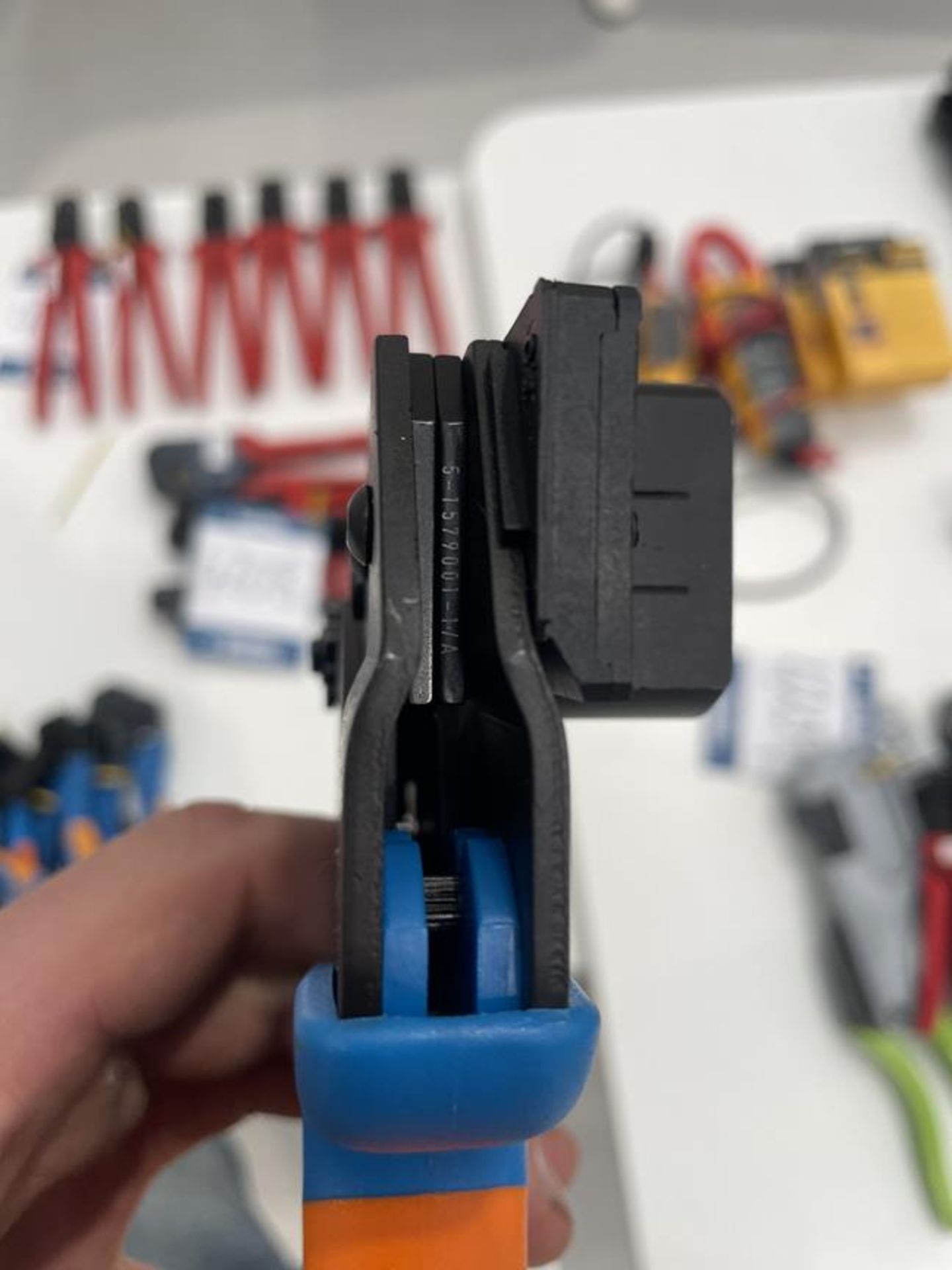 TE Ergocrimp crimping tool with 5-1579001-1/A crimp tool die