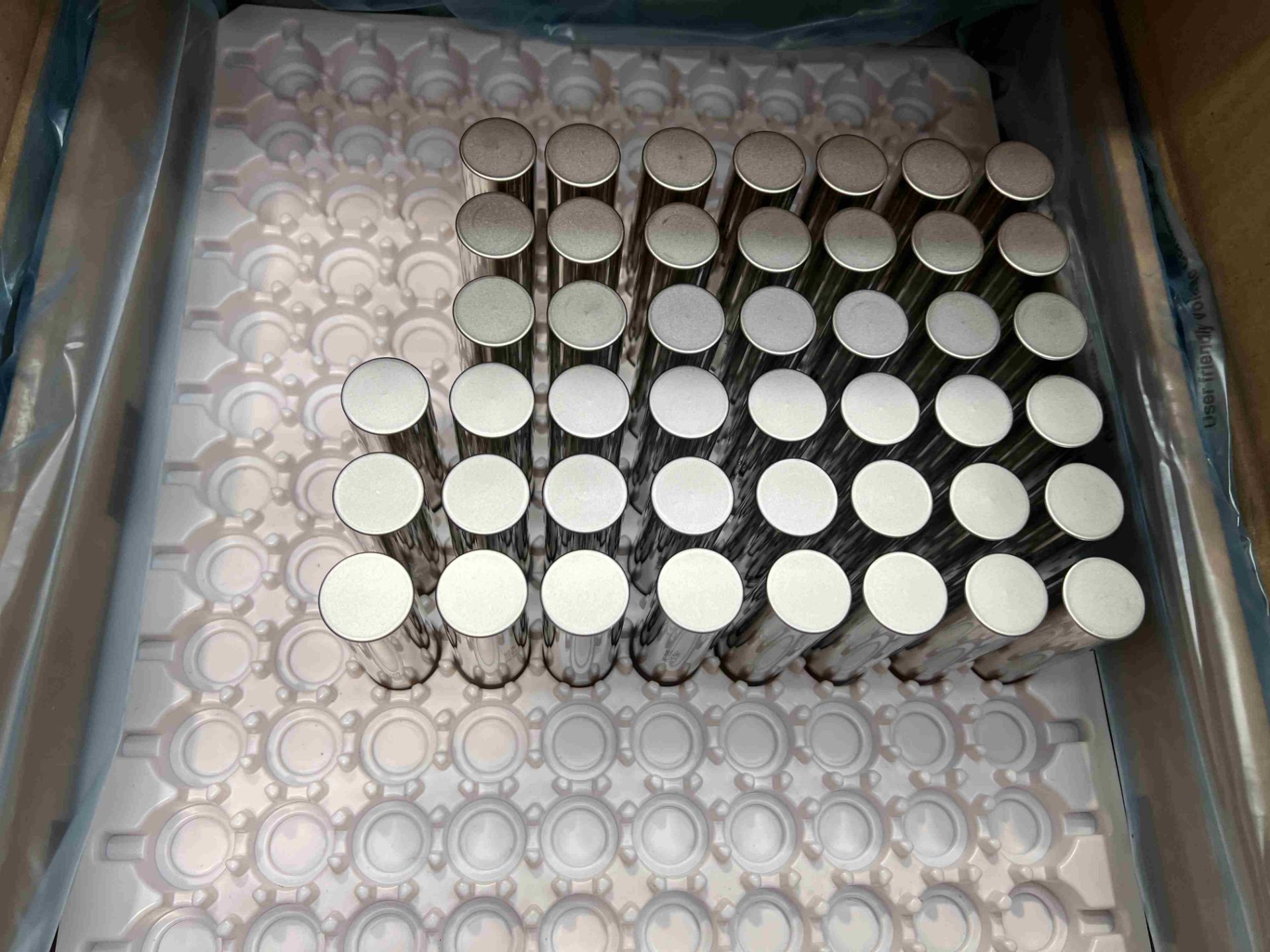 5x (no.) pallets of LG, Li-ion rechargeable battery cells, LGDBM5OU2170 ...