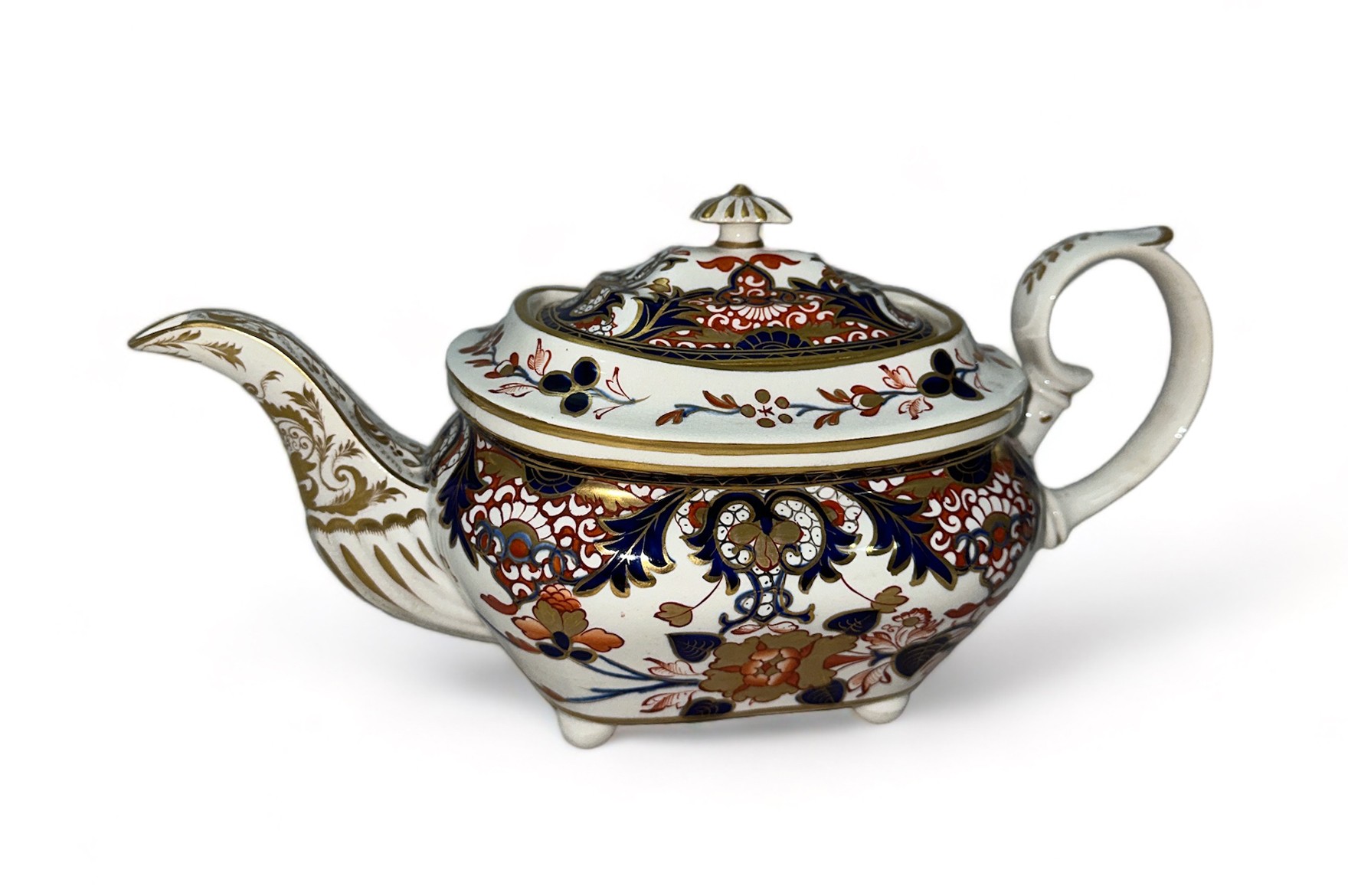 Royal Crown Derby, early 19th century Royal Crown Derby teapot with ...
