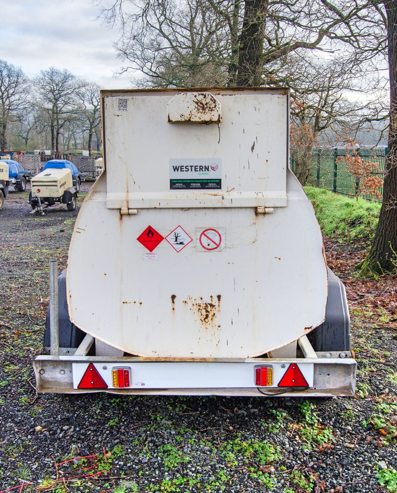 Western Abbi 1940 litre bunded fast tow fuel bowser c/w manual pump ...