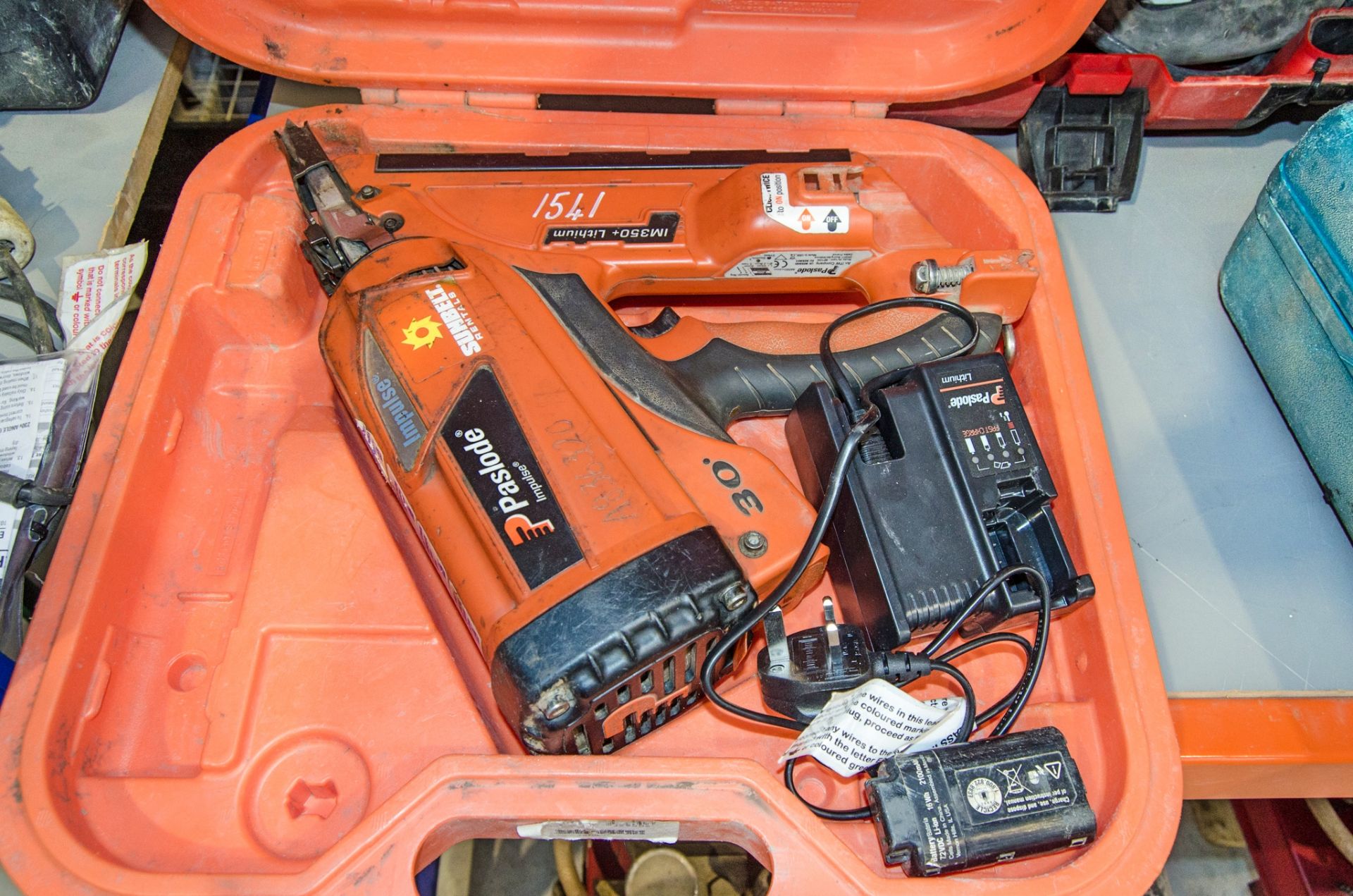 Paslode Impulse IM350 7.2v cordless nail gun c/w battery, charger and ...
