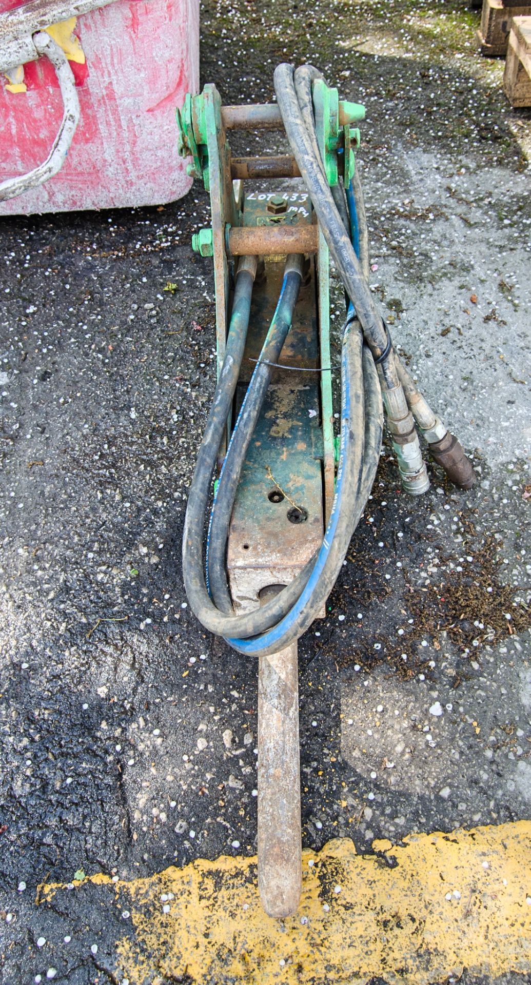 Hydraulic breaker to suit micro excavator Pin diameter: 25mm Pin ...