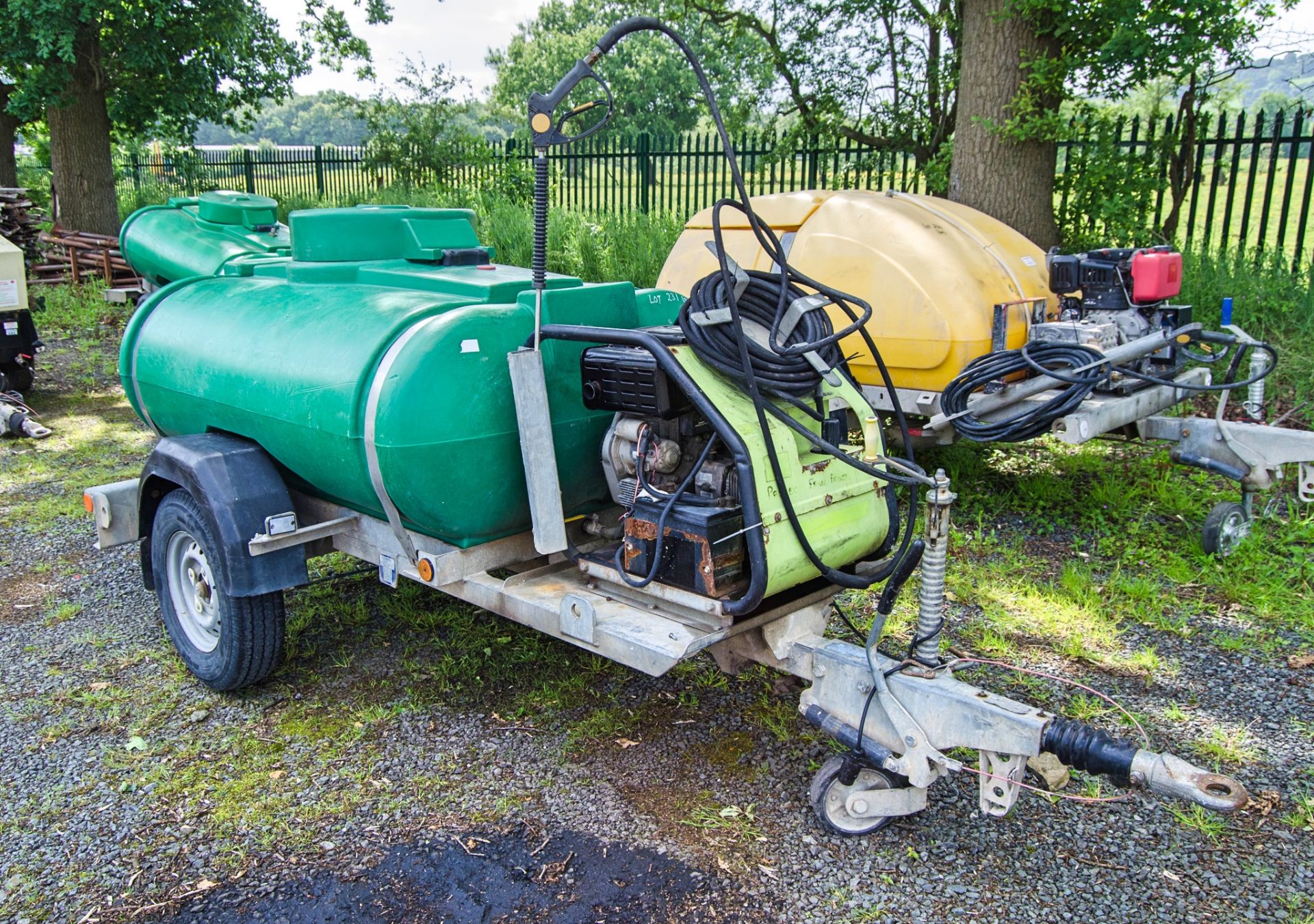 Trailer Engineering 950 litre diesel driven fast tow mobile pressure ...