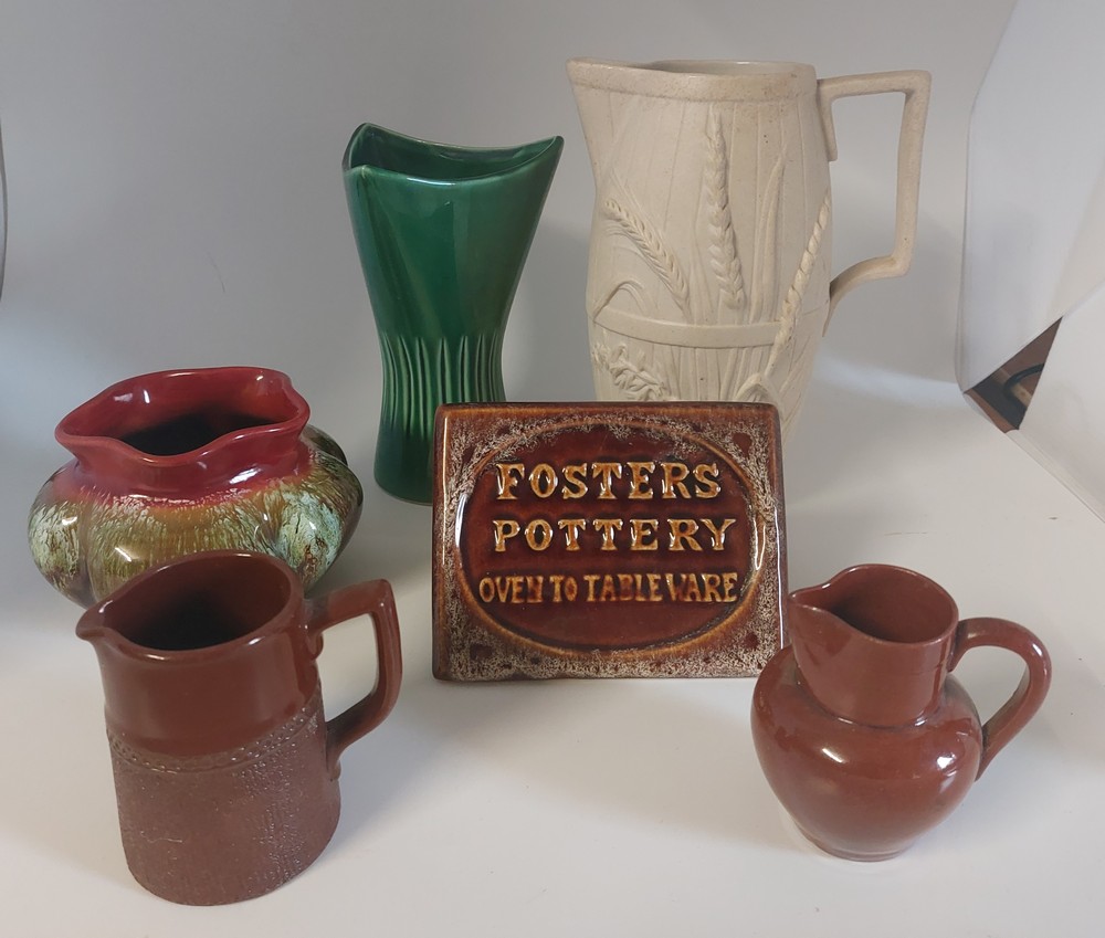 Collection of items to include 1st WW Grimwades items, Darmouth pottery ...
