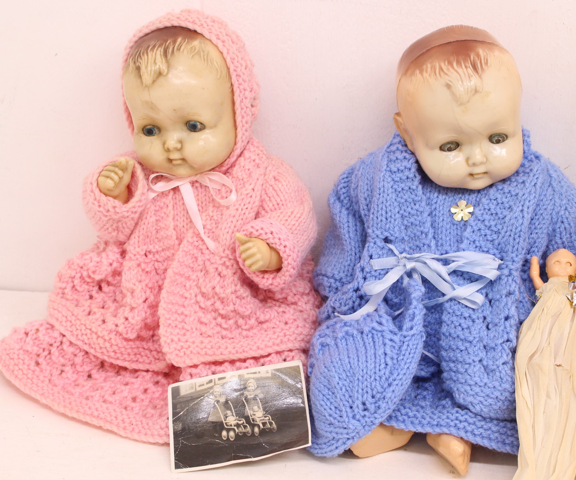 Dolls: A collection of assorted 20th century dolls, to include: Armand ...