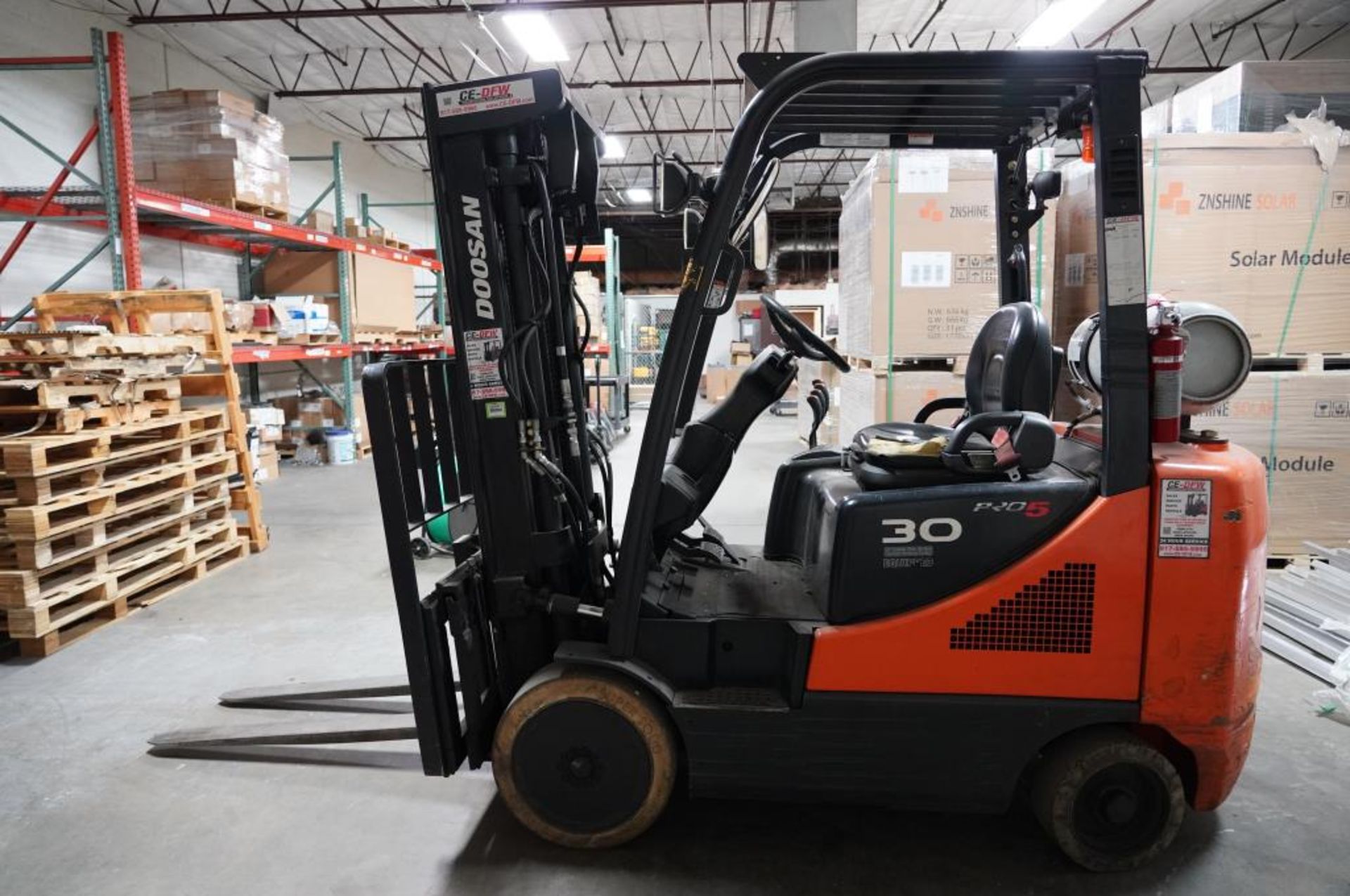 Doosan GC30E-5, Pro 5 5,000 Capacity Forklift, LP Gas, Solid Tires ...