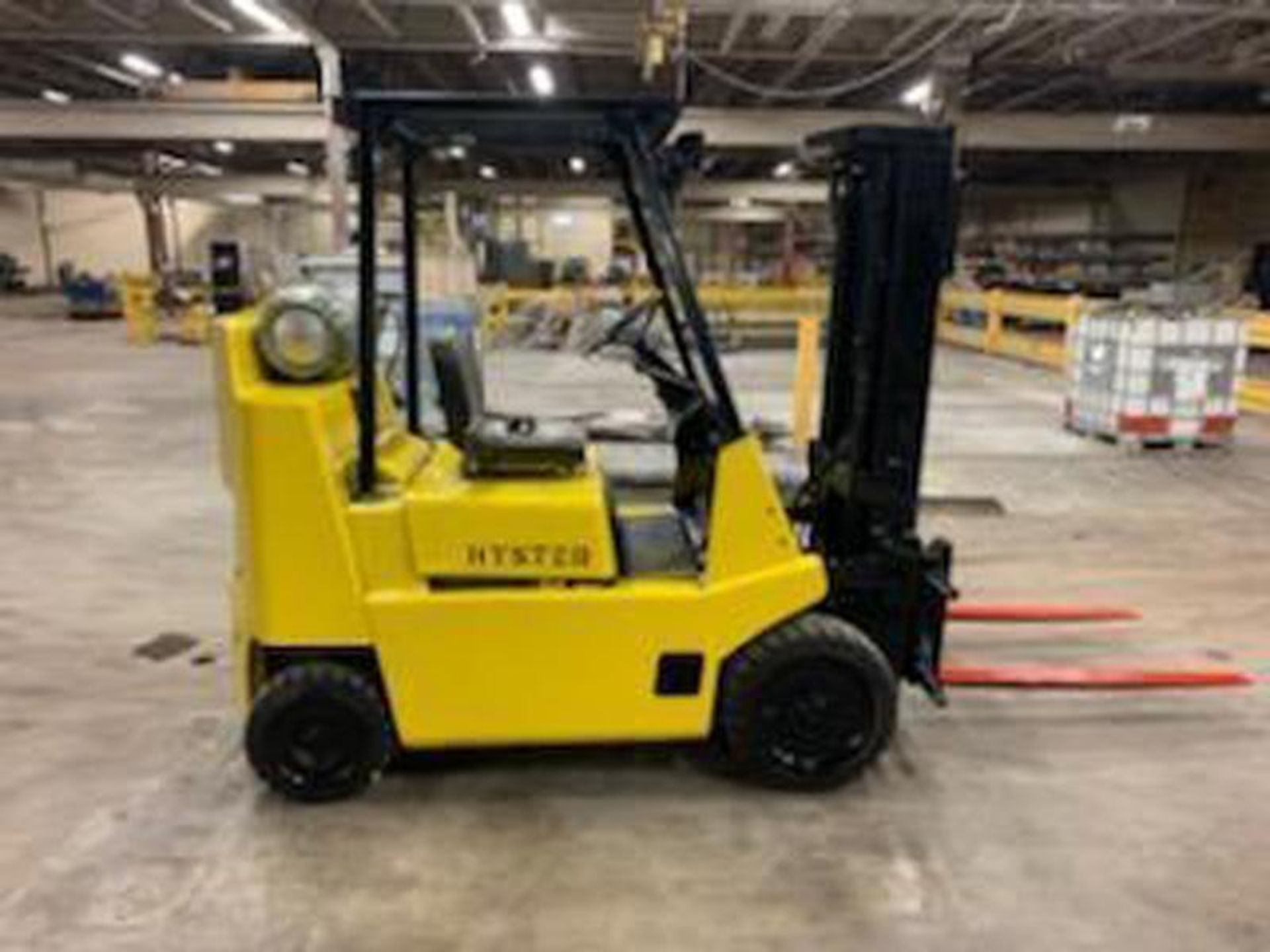 Hyster S70XL 7,000 Lbs. Forklift With Side Shift & Outdoor Tires, [Loc ...