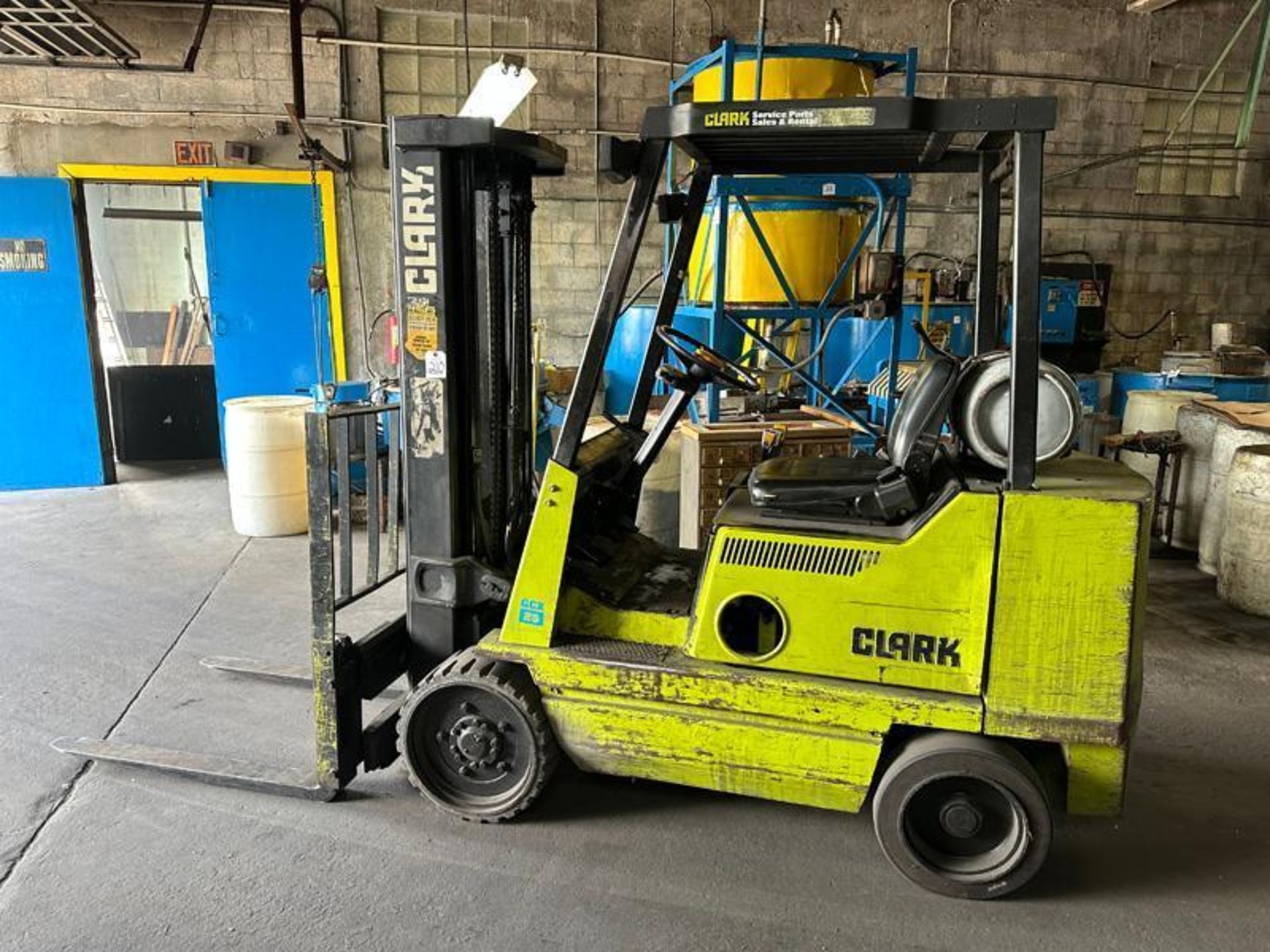 Clark LP Forklift GCX-25 W/ Side Shift, S/N GCX230-220-8380KF, 3675lb ...