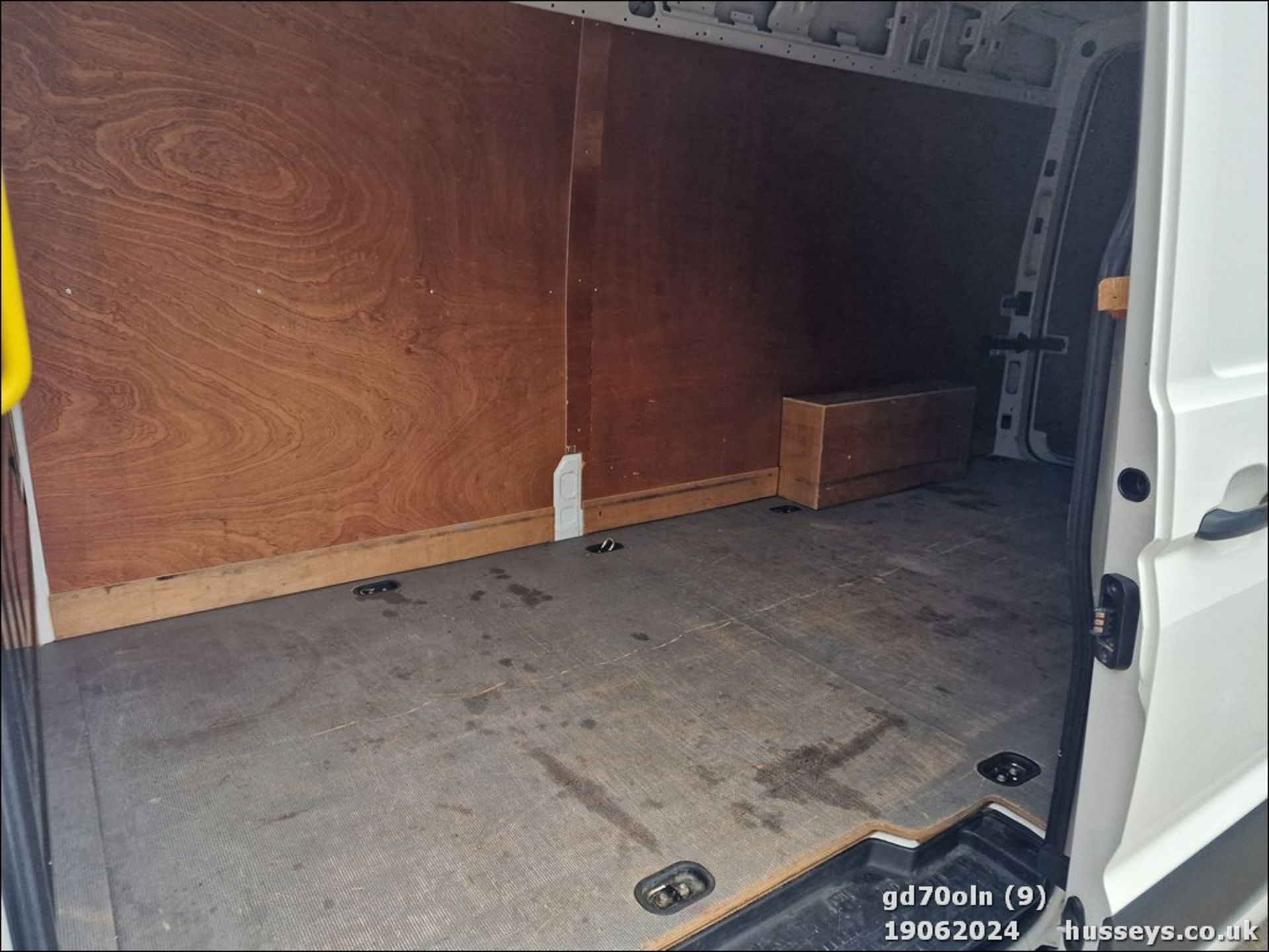 Lot 3121 21/70 VOLKSWAGEN CRAFTER CR35 TRENDLINE TD - 1968cc 5dr Van ...