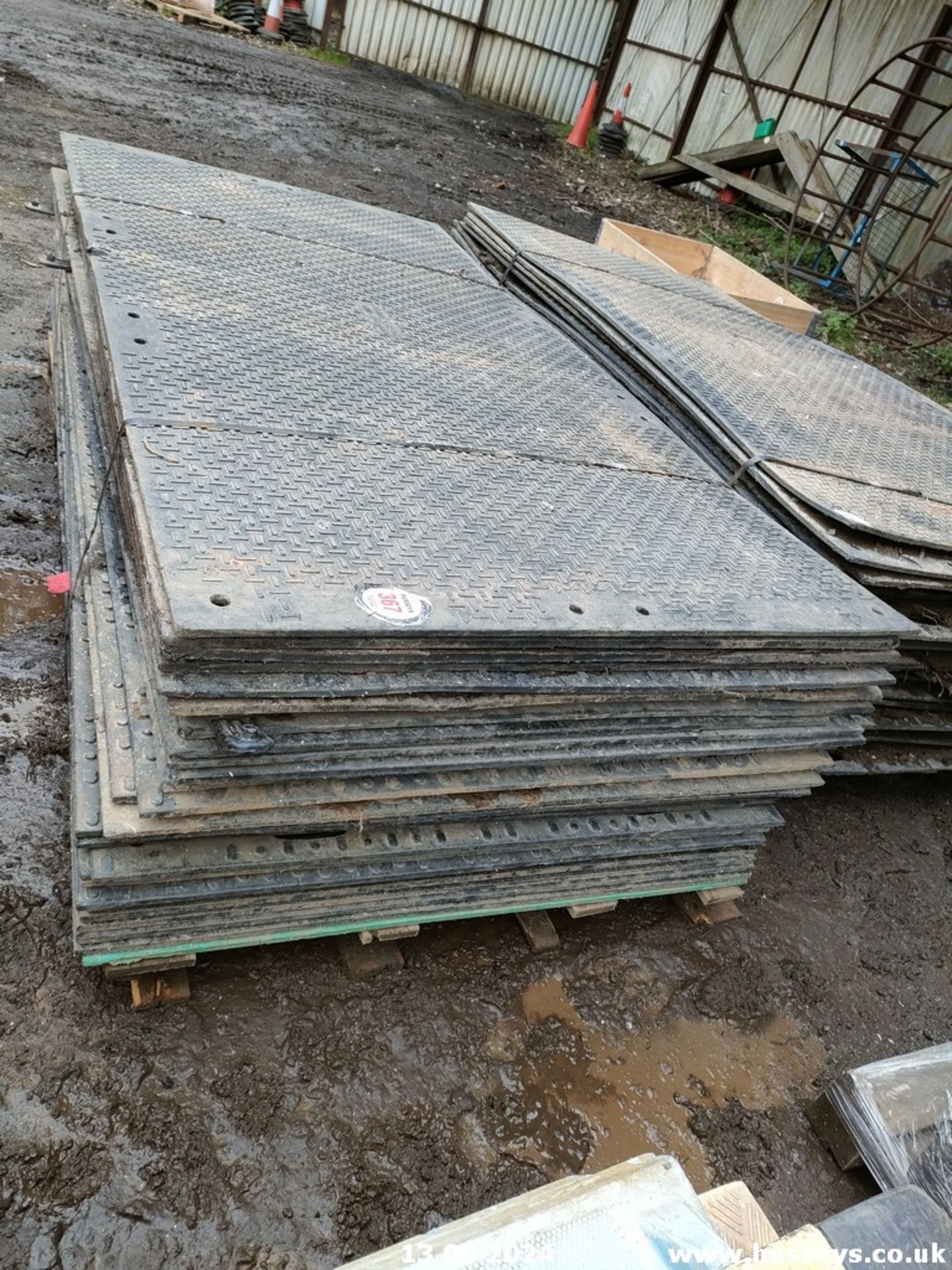 PALLET OF GROUND MATS *** Direct From GAP *** Item Location: Husseys ...