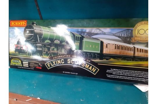 1 x Hornby Flying Scotsman scale model OO gauge train, Model R1255M ...