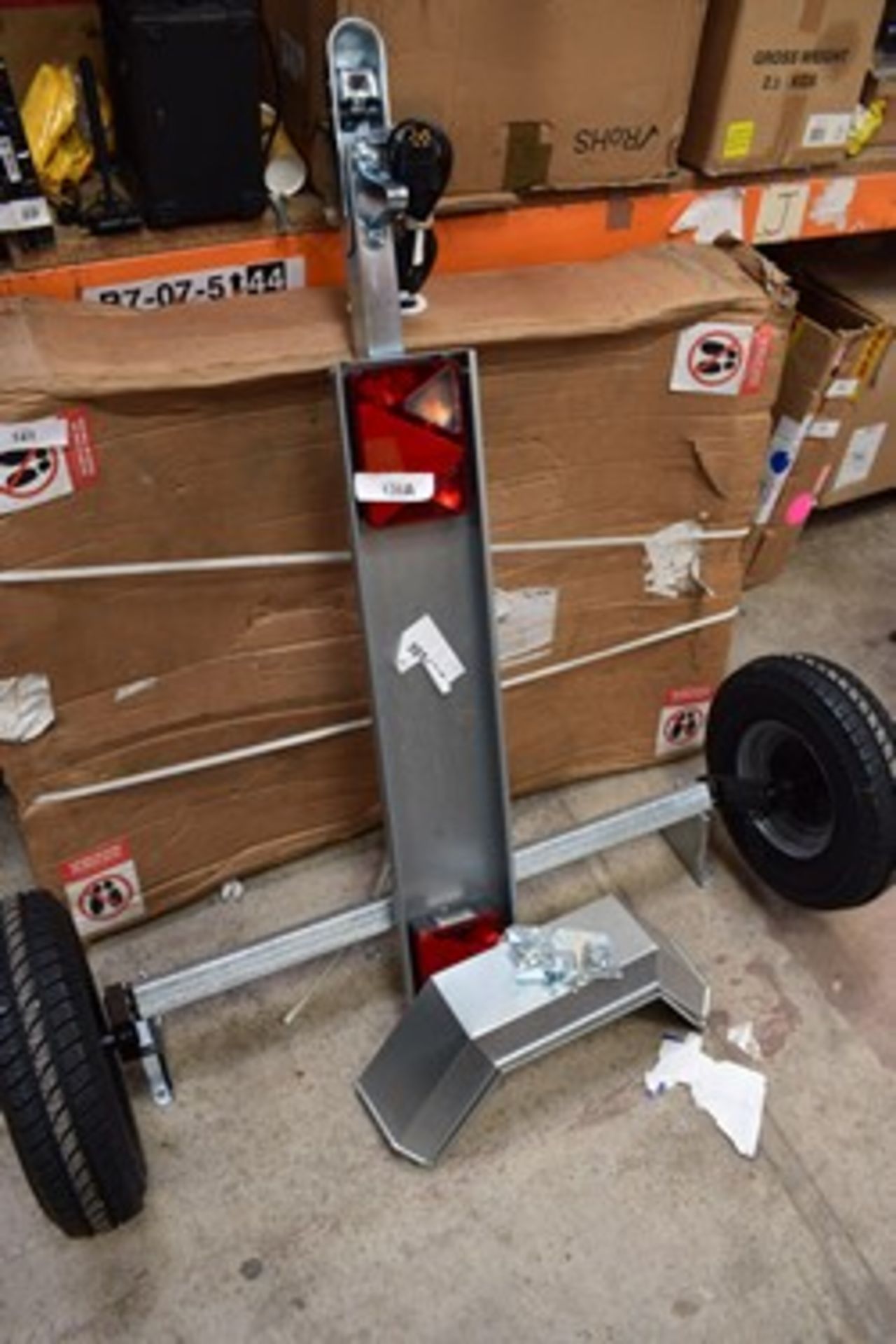 1 x Erde trailer axle with tail light panel and wheel arches, no side ...