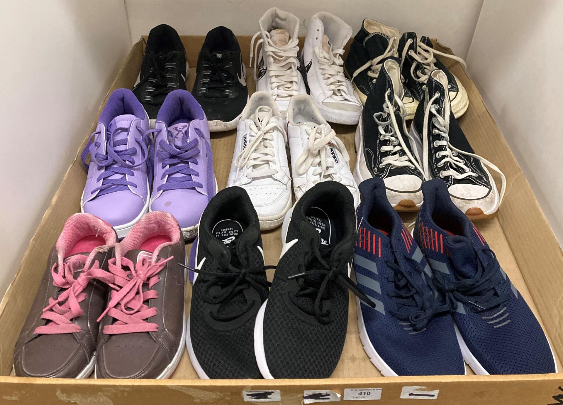 Contents to tray - nine assorted pairs of trainers by Nike etc, various ...