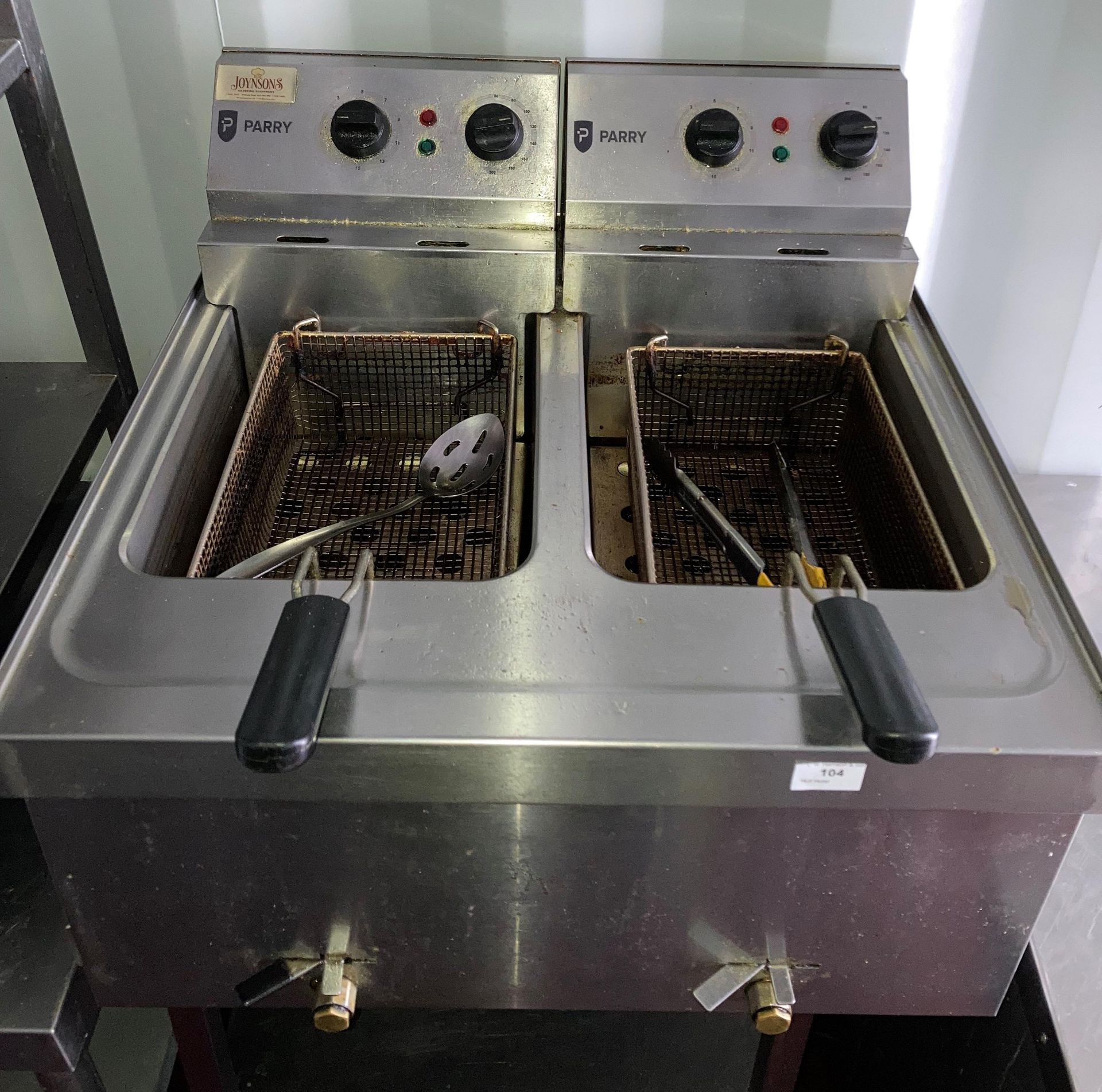 Parry twin vat electric fryer on 2 tier stainless steel stand, fryer ...