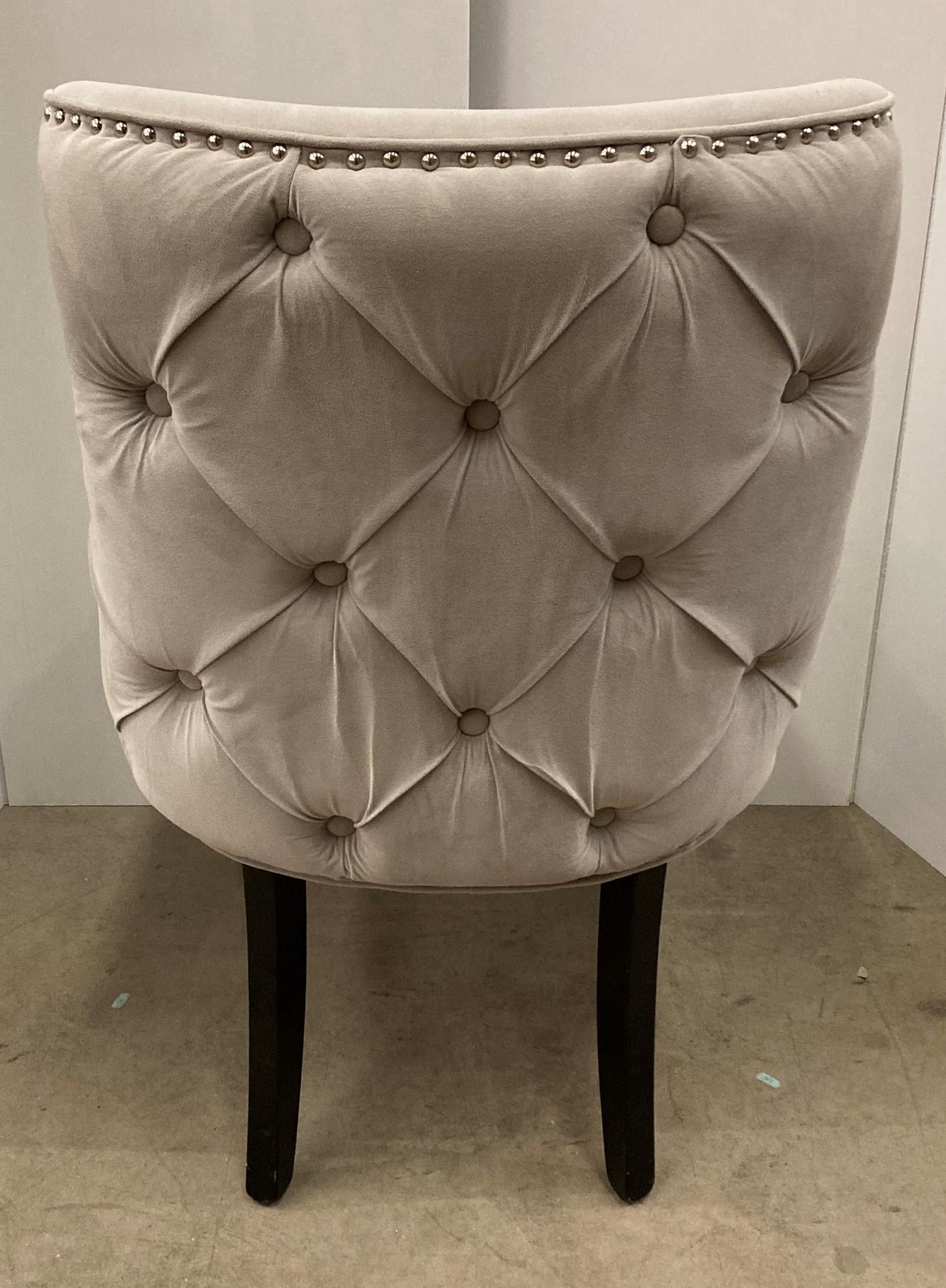 5 x deep button grey velvet upholstered curved back dining chairs with ...