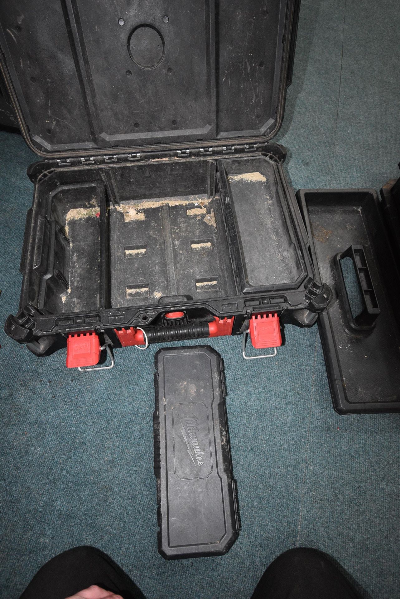 Milwaukee Pack Out Box Including Three Trays