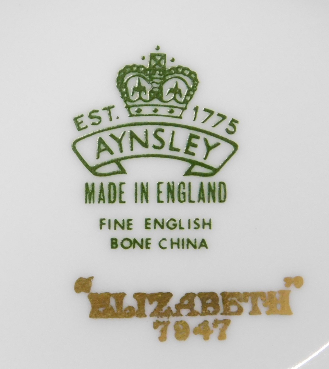 An Aynsley porcelain Elizabeth pattern part tea, dinner and coffee ...