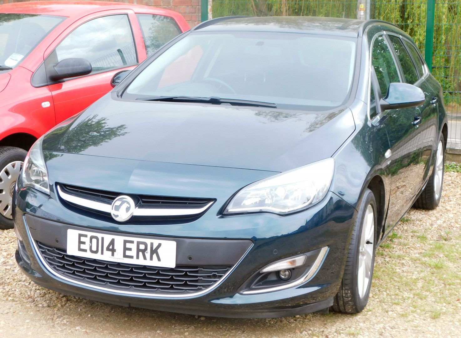 A Vauxhall Astra SRI Estate car, Registration EO14 ERK, automatic ...