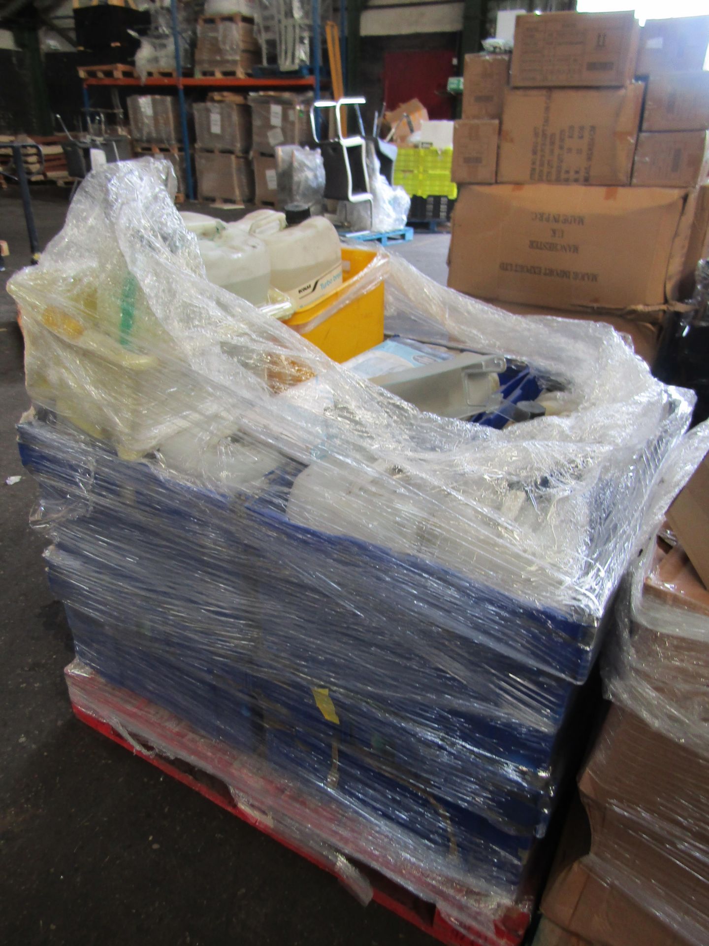 Pallet of approx 20x 24kg tubs of Ecolab turbo break laundry, unchecked ...