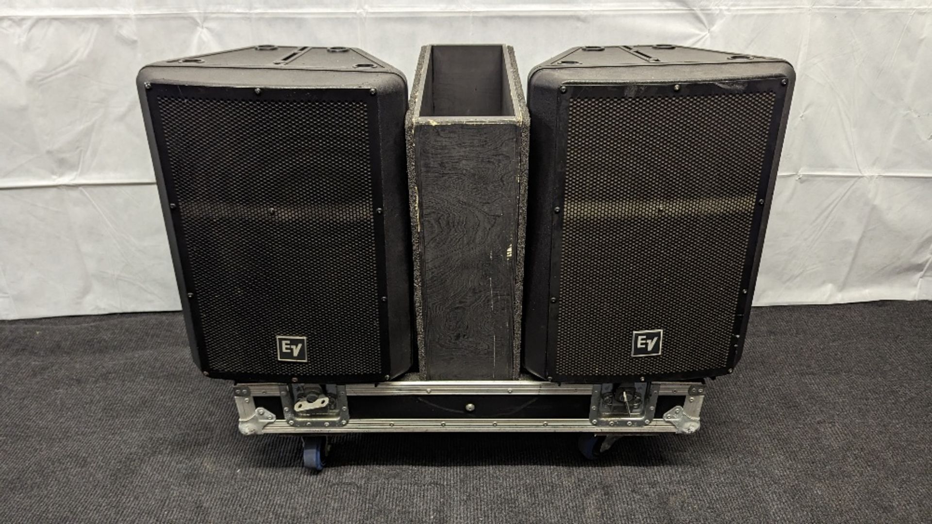 (2) Electro-Voice SX300 PI SpeakersComes with flight case