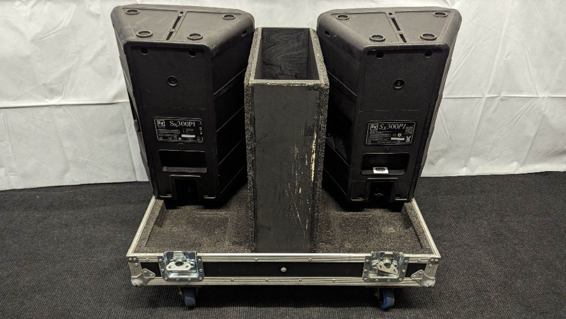 (2) Electro-Voice SX300 PI SpeakersComes with flight case