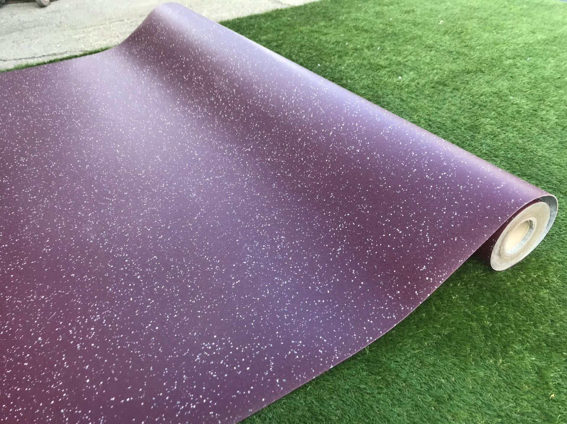 1 x ALTRO Designer Safety Flooring - Colour: Crimson - 20X2M Roll - Ref ...