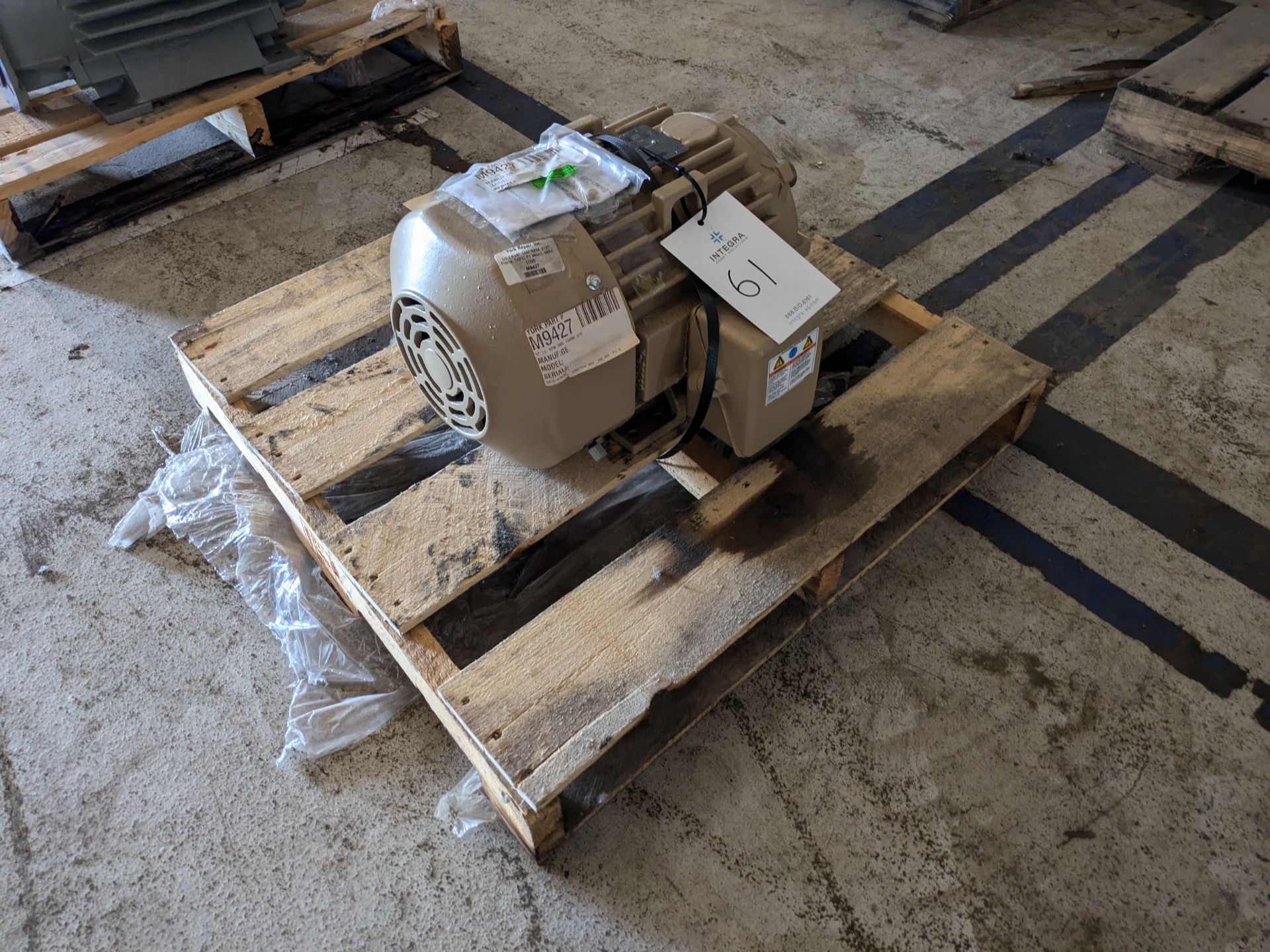 GE 7.5 HP Motor, Model 5ks213XAA208D3, SN BNFT059S055. 460V, 9.1A, 1770 RPM