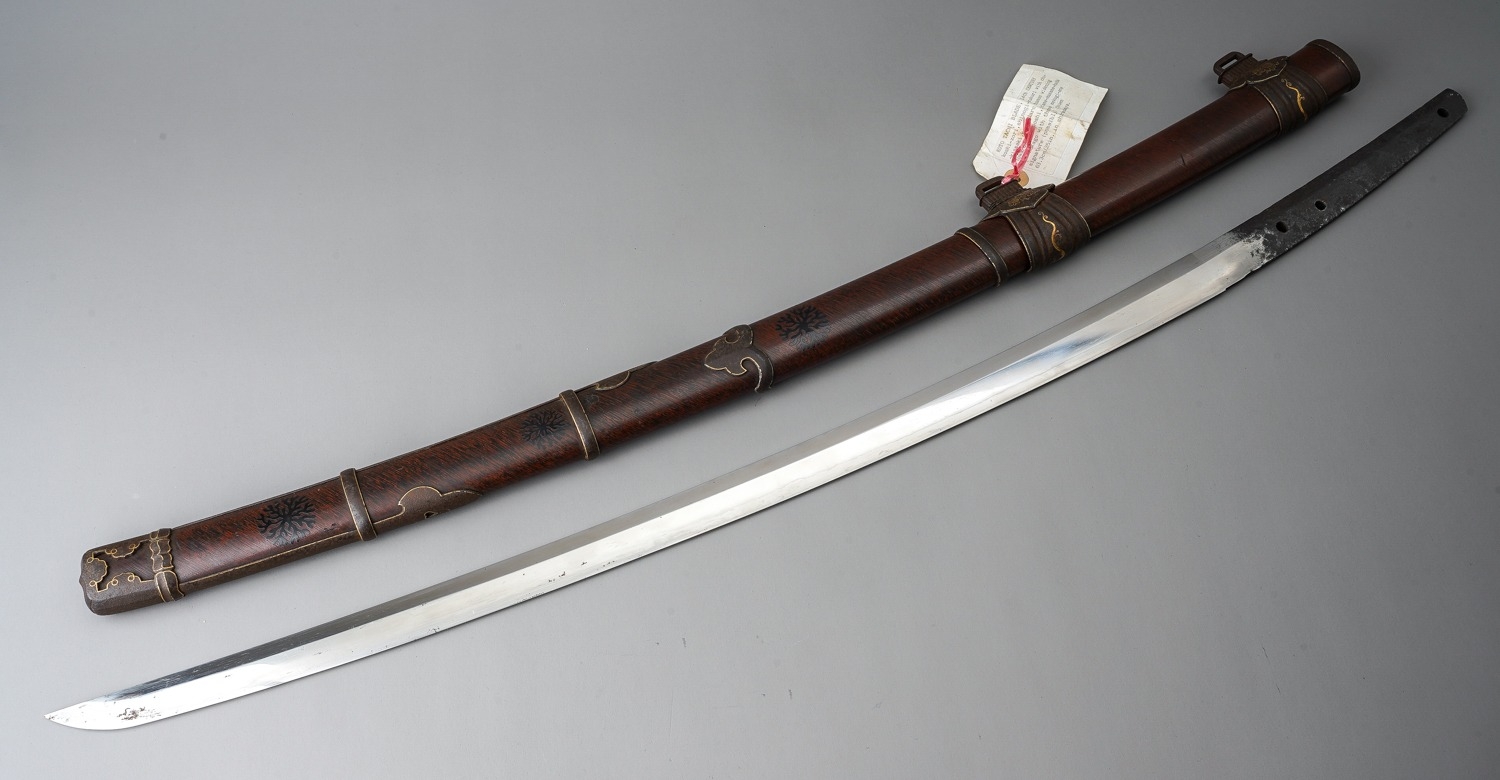 Japanese Koto Tachi Blade circa 1350, the signature appears to be Choen ...