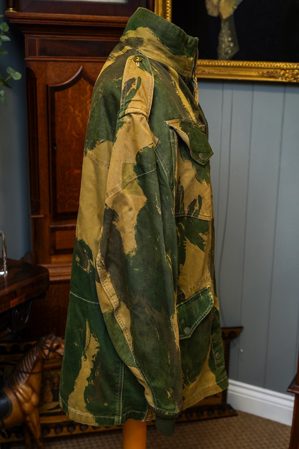 Post War British Airborne Denison Smock. The label inside is dated 1966 ...