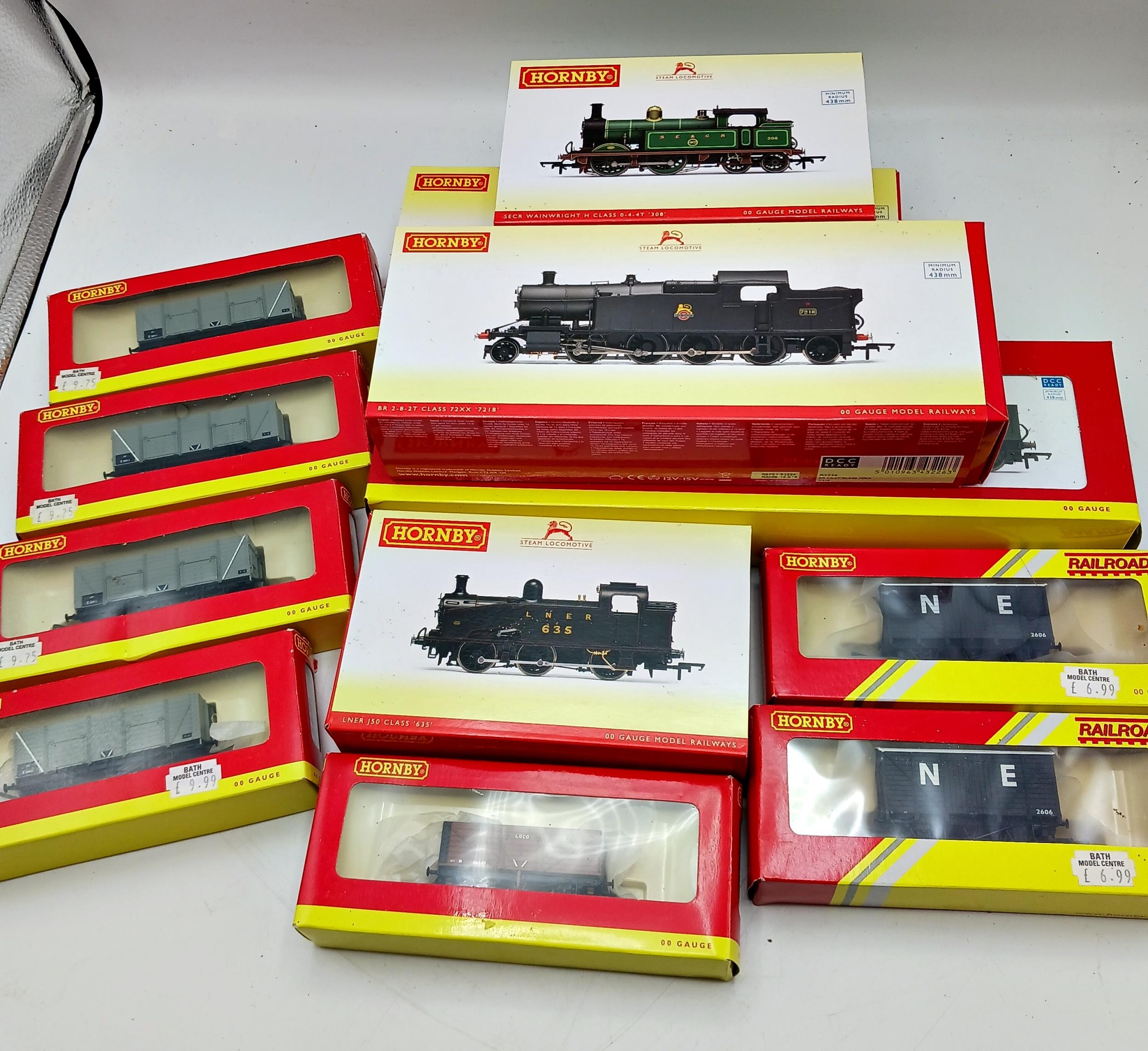 Collection of boxed Hornby 00 Gauge trains & wagons. To include R6108G ...