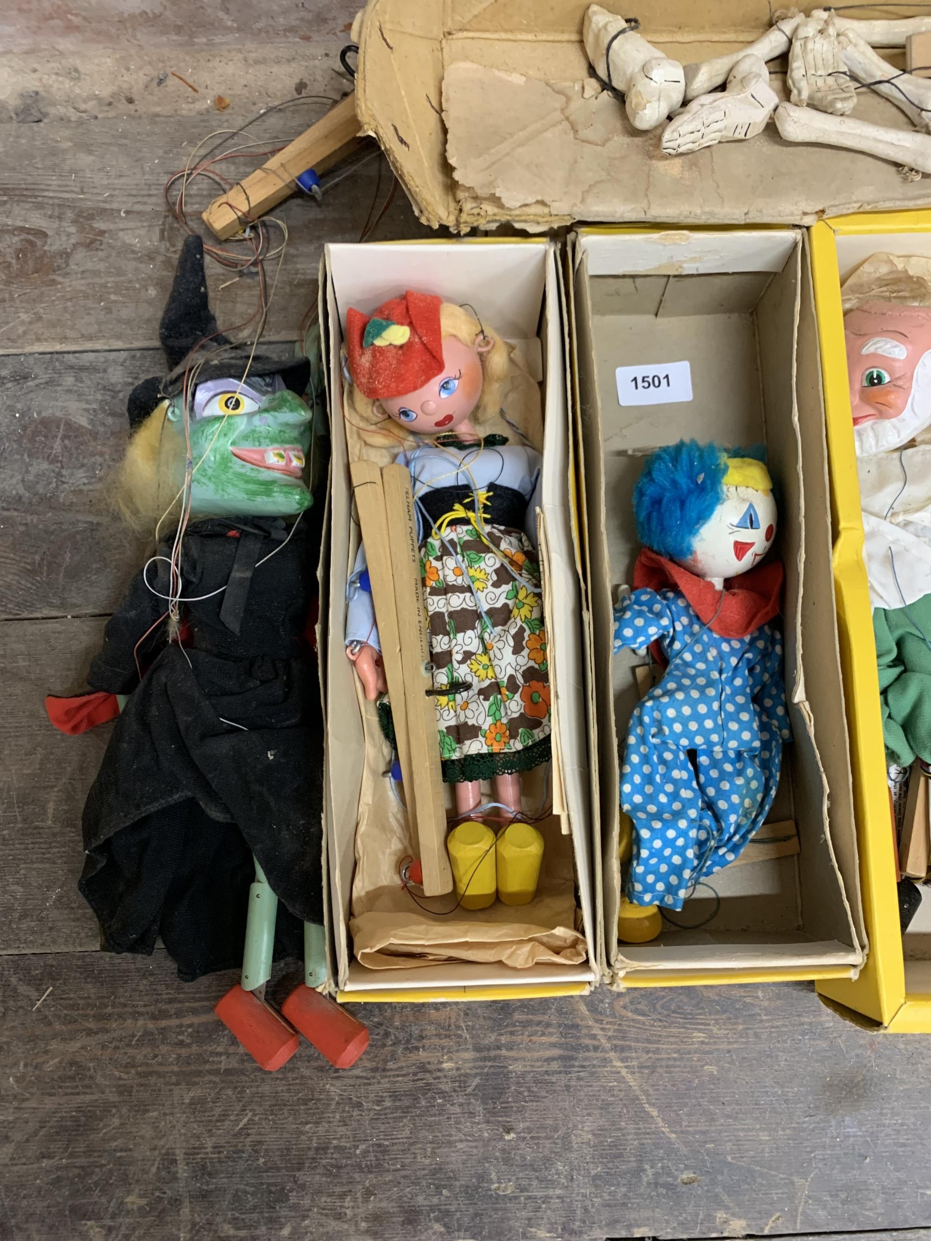Quantity of vintage Pelham Puppets to include skeleton, Pinocchio ...