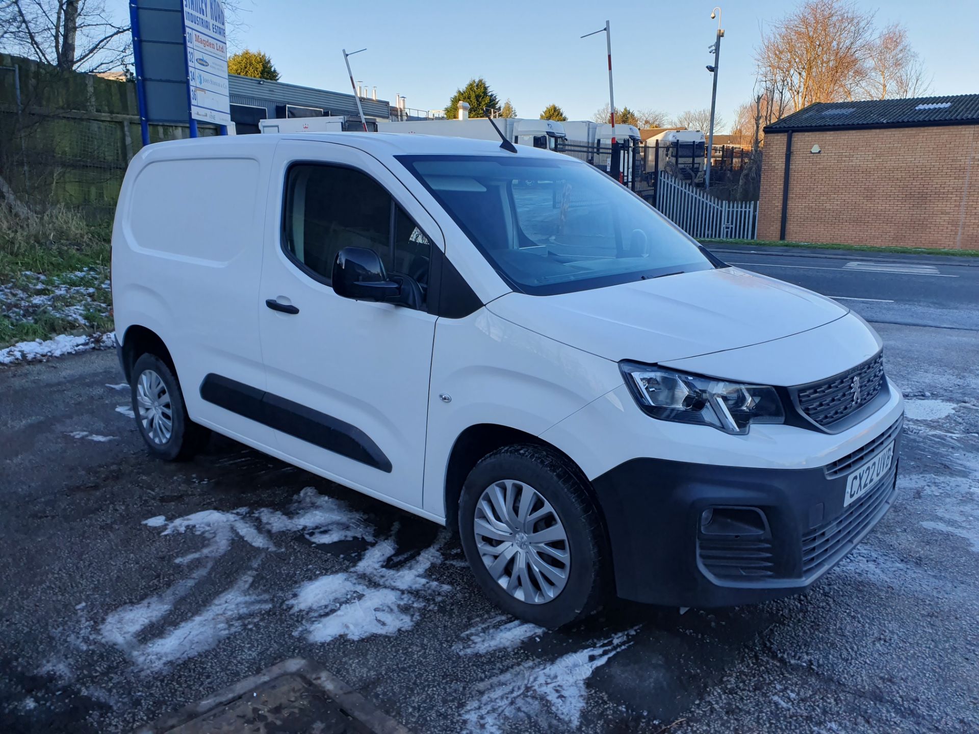 Make: Peugeot Model: Partner Professional Prem BHDI Reg: CX22 UVB ...
