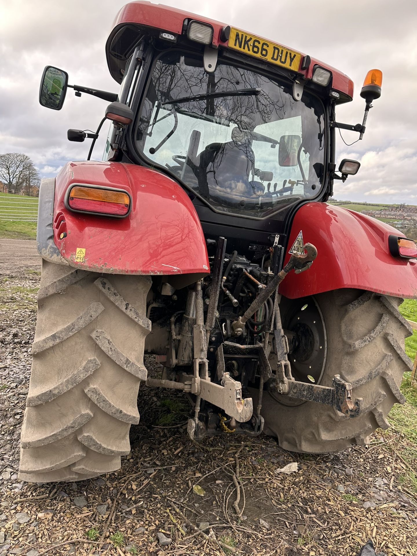 CASE tractor Model: IH MAXXUM 120 YOM: 2016 Hours: 1,978 * This lot is ...
