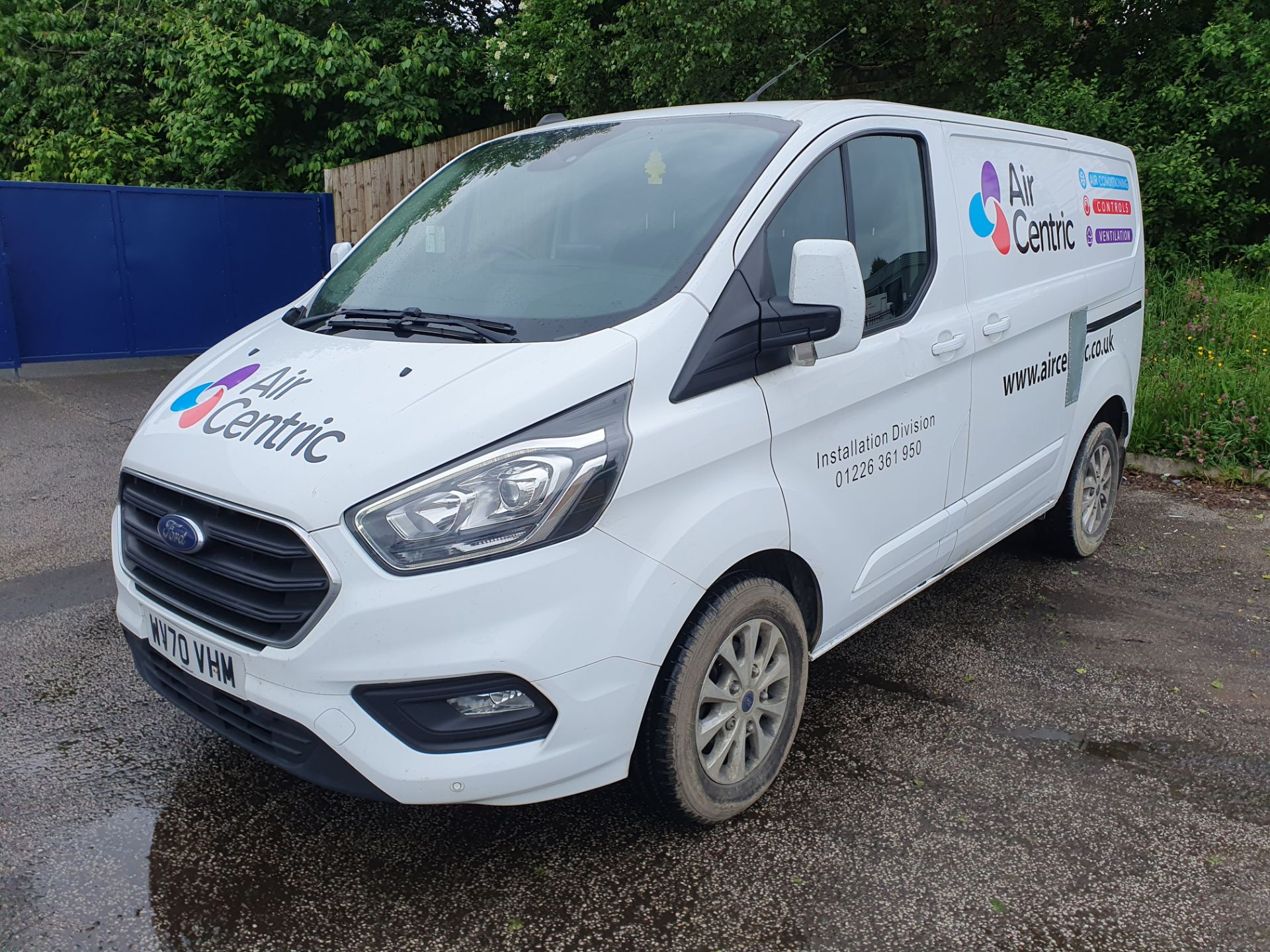 Make: Ford Model: Transit Custom 300LIMITD EBLUE Reg: WV70 VHM Mileage ...
