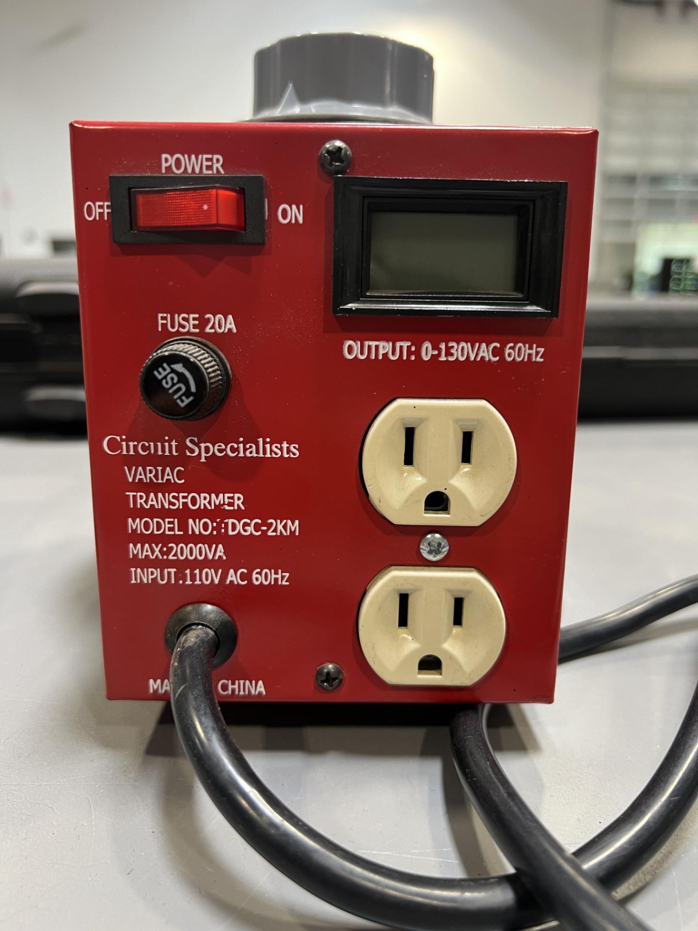 Circuit Specialists Variac Transformer Model DGC-2KM Max 2000VA