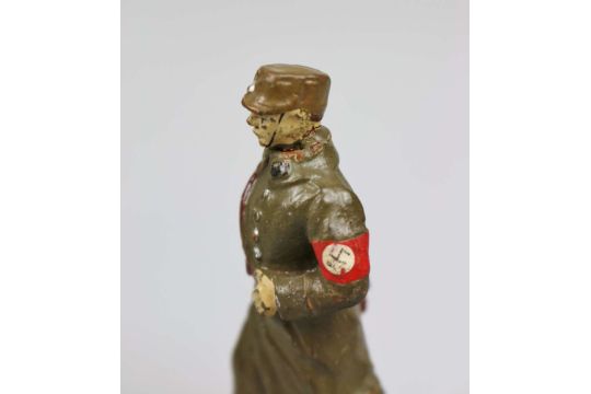 Konvolut von 8 Elastolin Figuren RAD, 7 cm. U.a. Fahnenträger mit ...