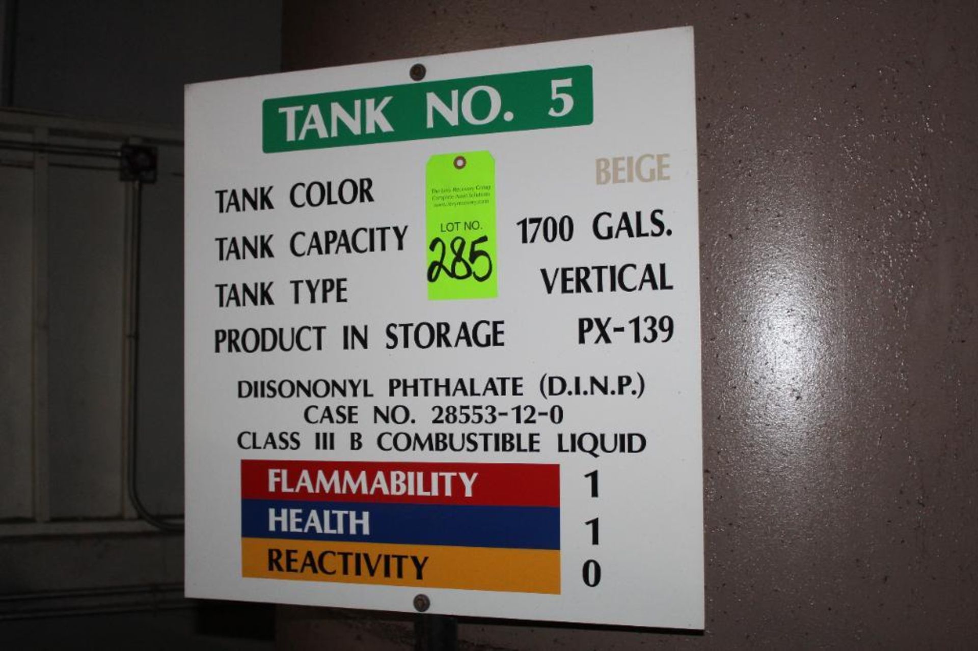1700 Gallon Vertical Tank