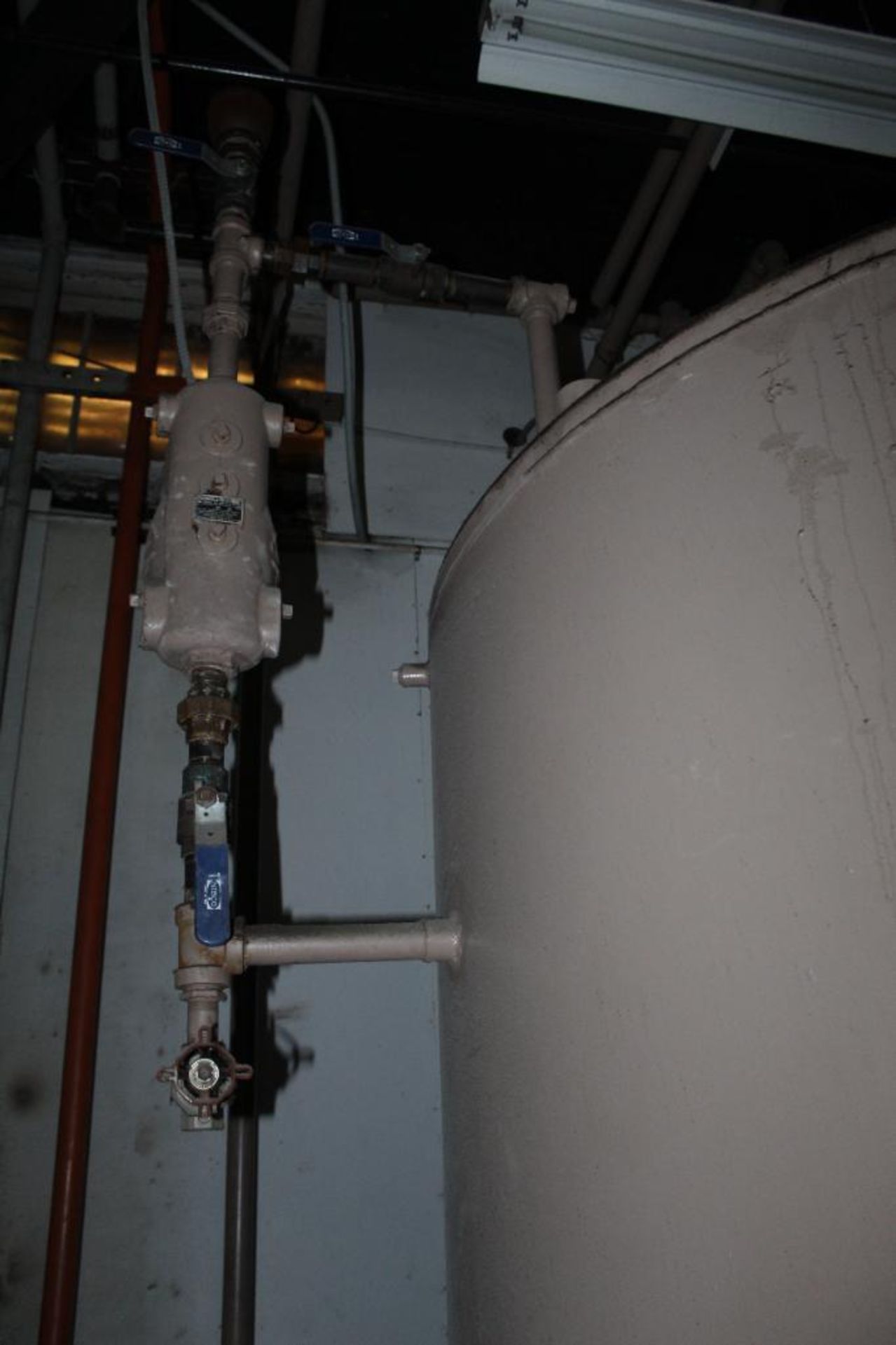 1700 Gallon Vertical Tank