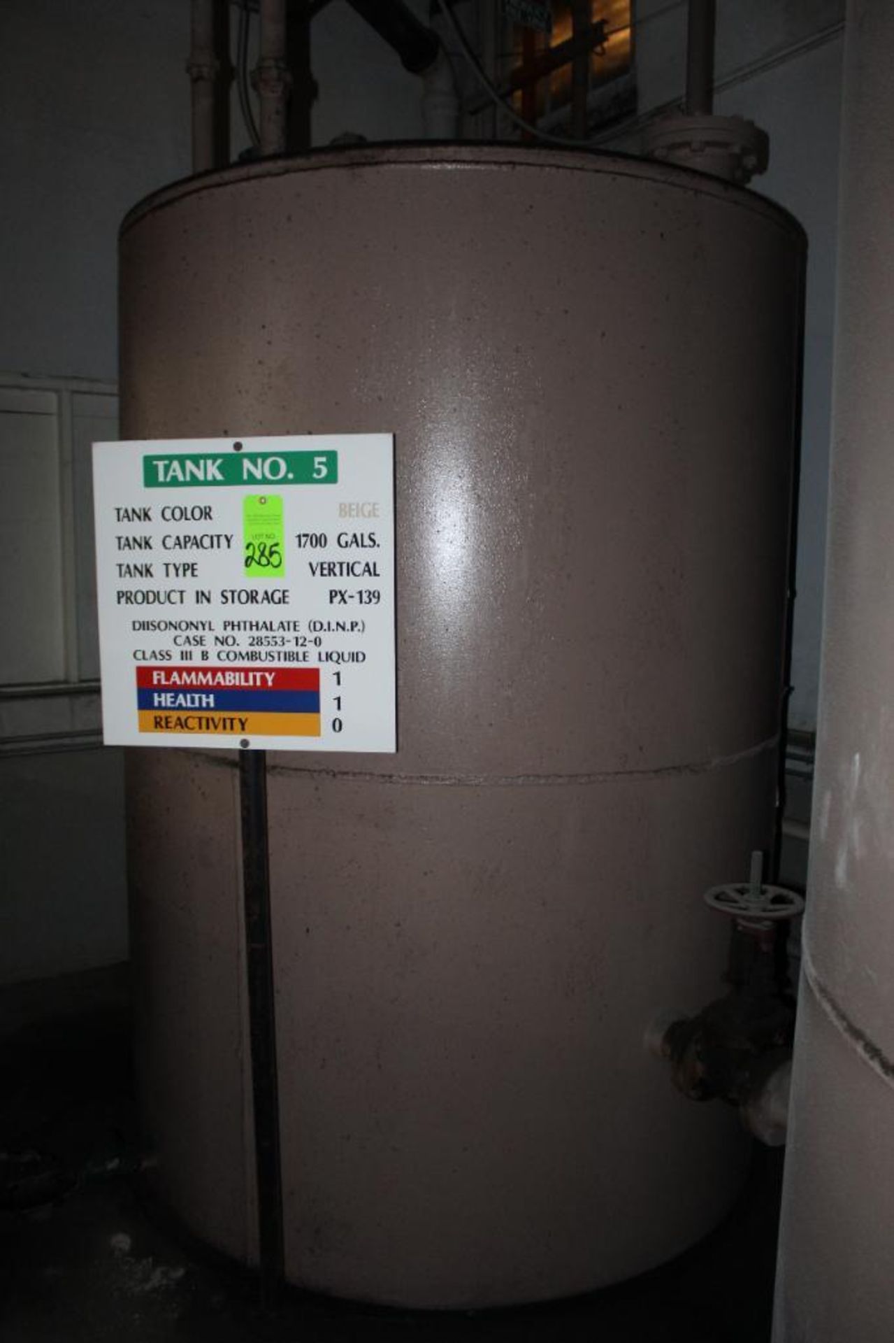 1700 Gallon Vertical Tank