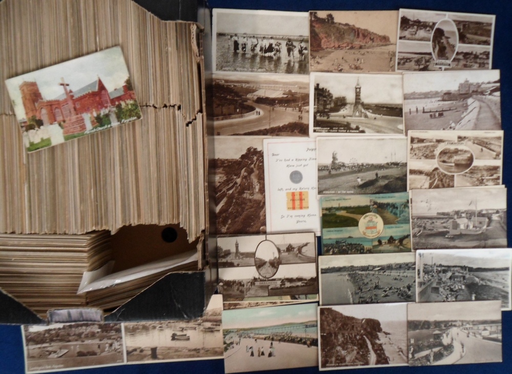 Postcards, a mixed UK topographical collection of approx. 1700 cards ...