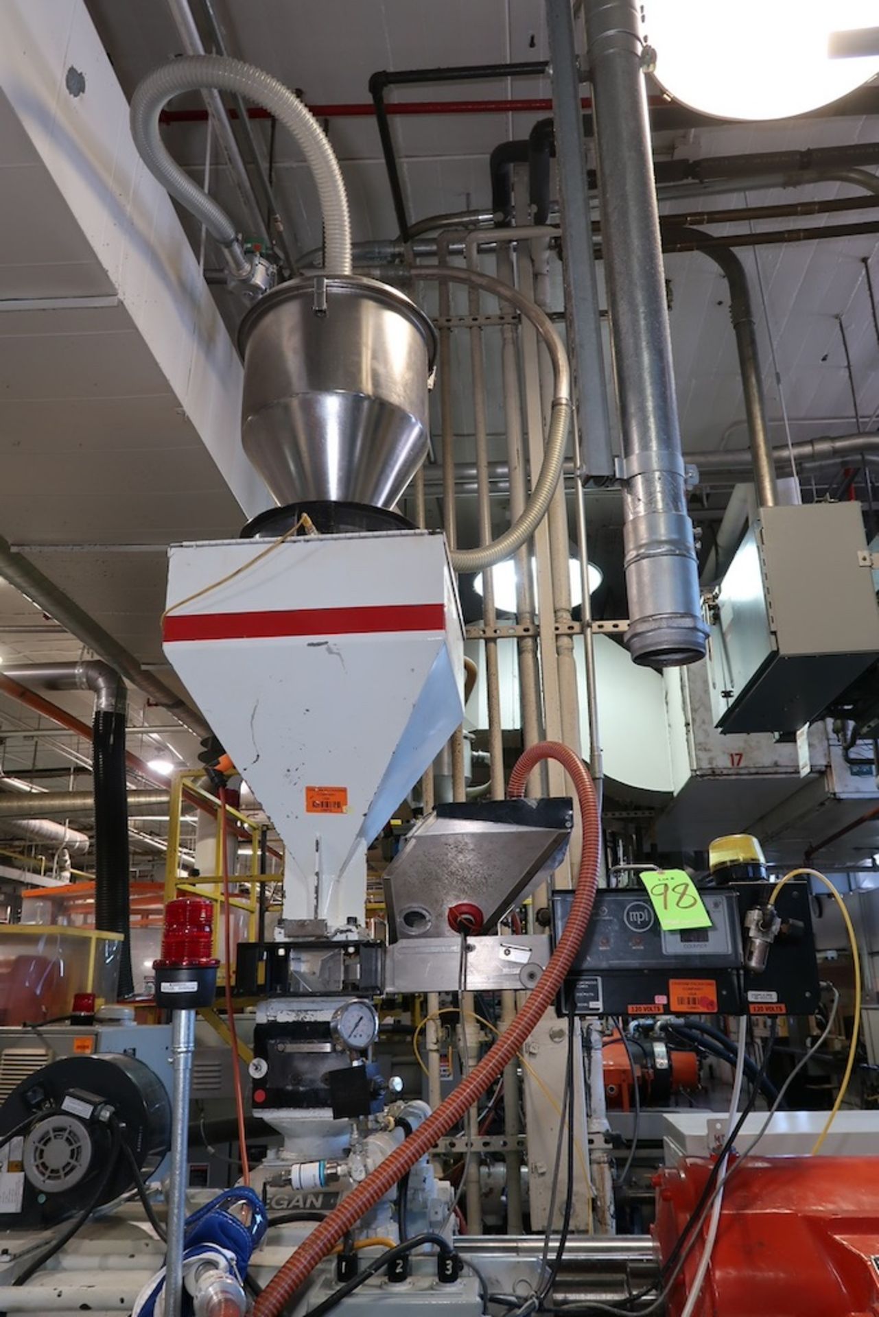 Maguire ML-1 Overhead Material Hopper/Blender with Vacuum Material ...