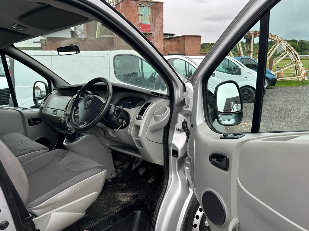 ABC - 2008 VAUXHALL VIVARO COMBI LWB SILVER VAN DERIVED CAR *NO VAT ...