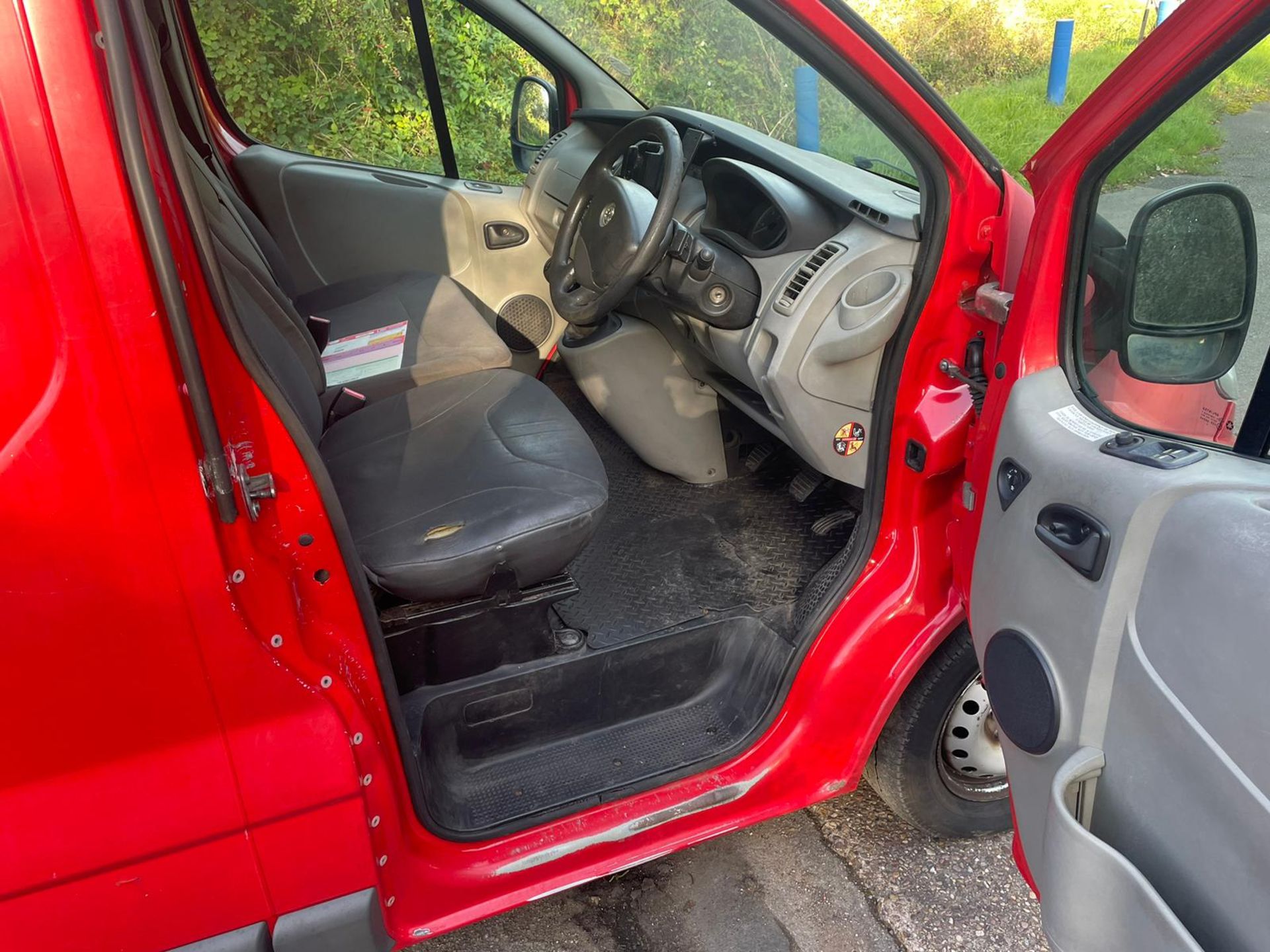 K - 2013 VAUXHALL VIVARO 2900 ECOFLEX CDTI LWB RED PANEL VAN *NO VAT ...