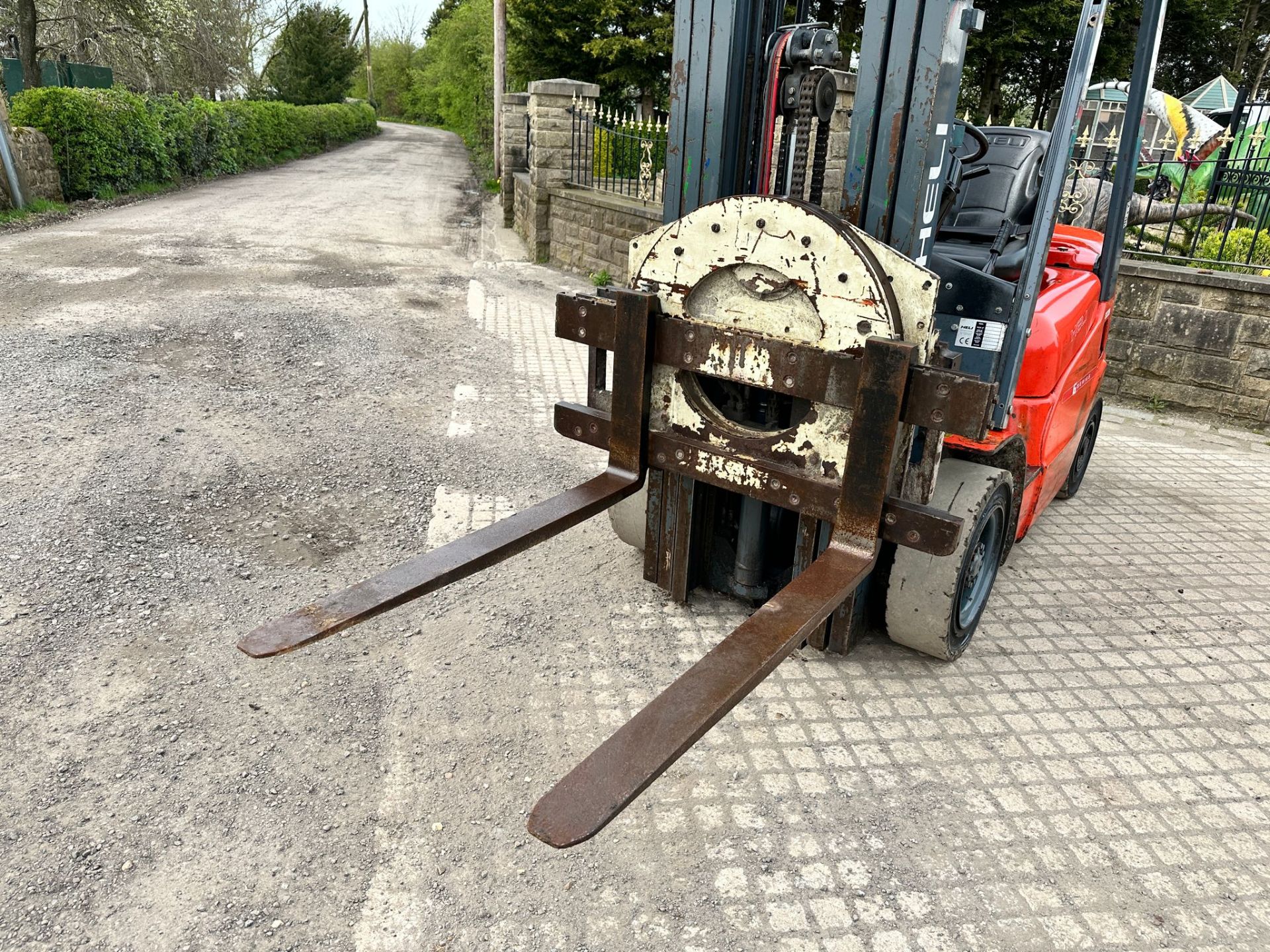 DS - 2019 HELI FD25G 2.5 TON DIESEL FORKLIFT WITH 360 ROTATING FORK ...