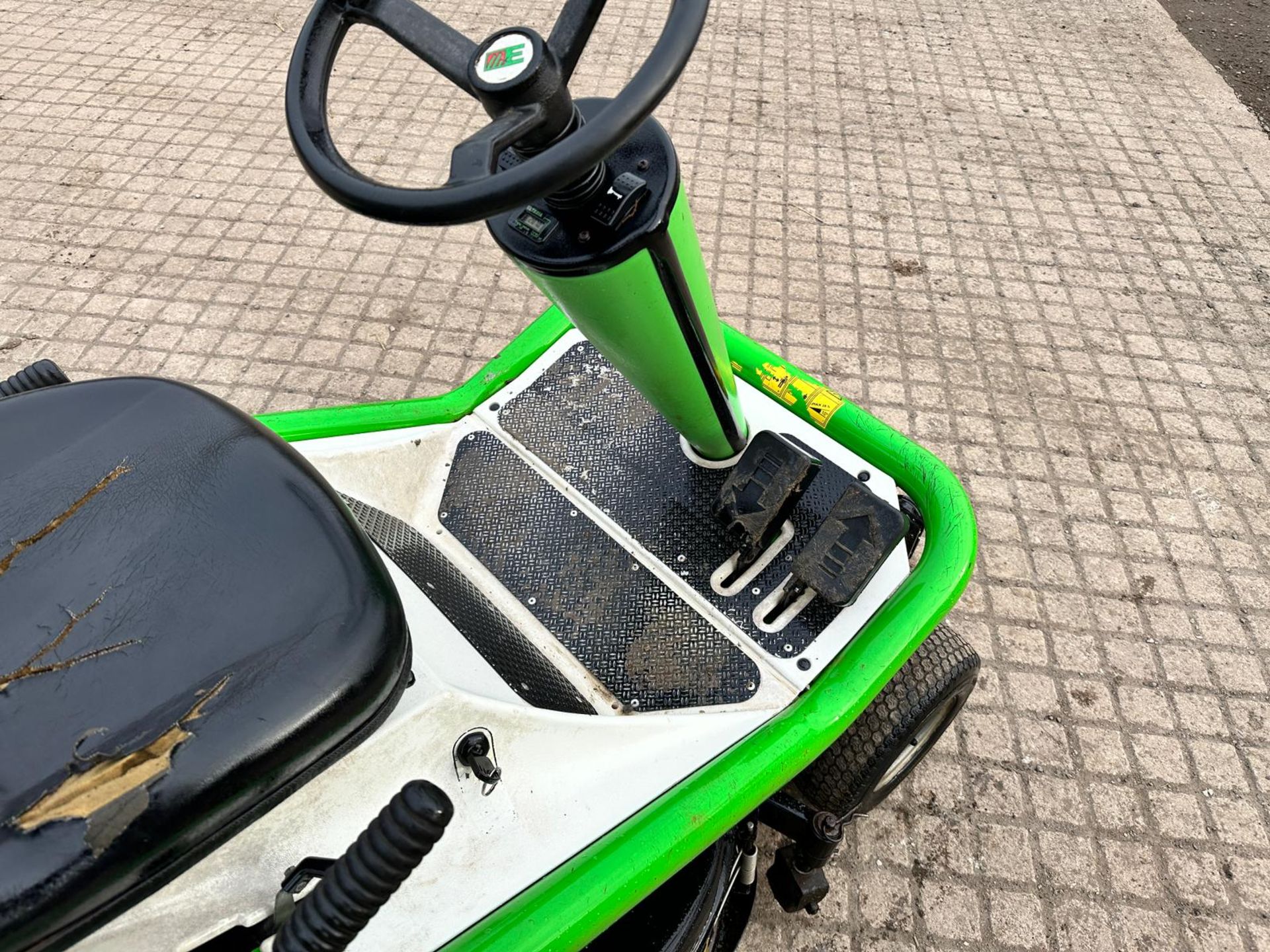 JA - ETESIA MKHP HYDRO 80 RIDE ON MOWER WITH REAR COLLECTOR *NO VAT ...